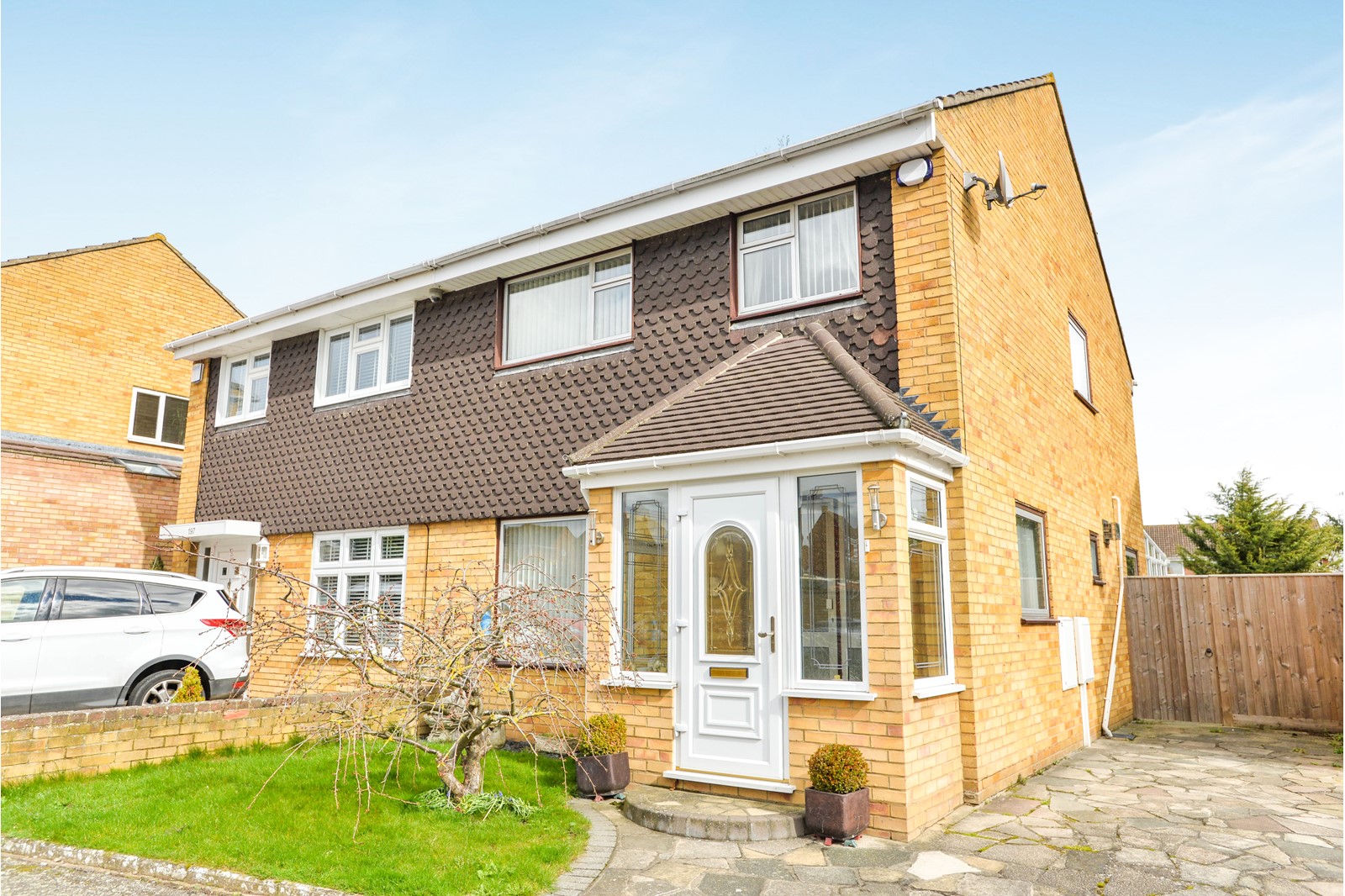 3 bedroom semi-detached house for sale in Claremont Road, Hextable ...