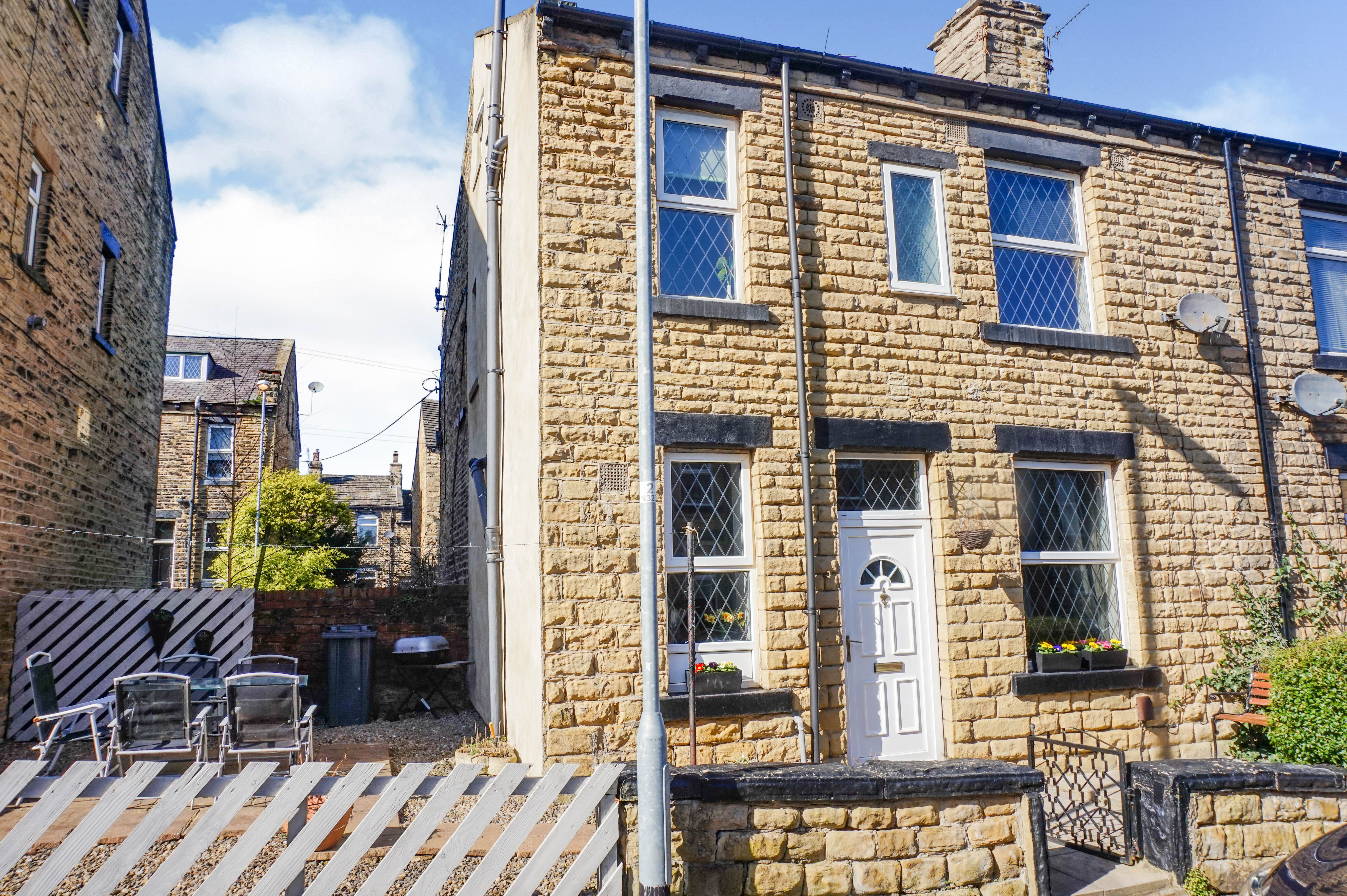 3 bedroom terraced house for sale in Nunthorpe Road, Rodley, Leeds ...