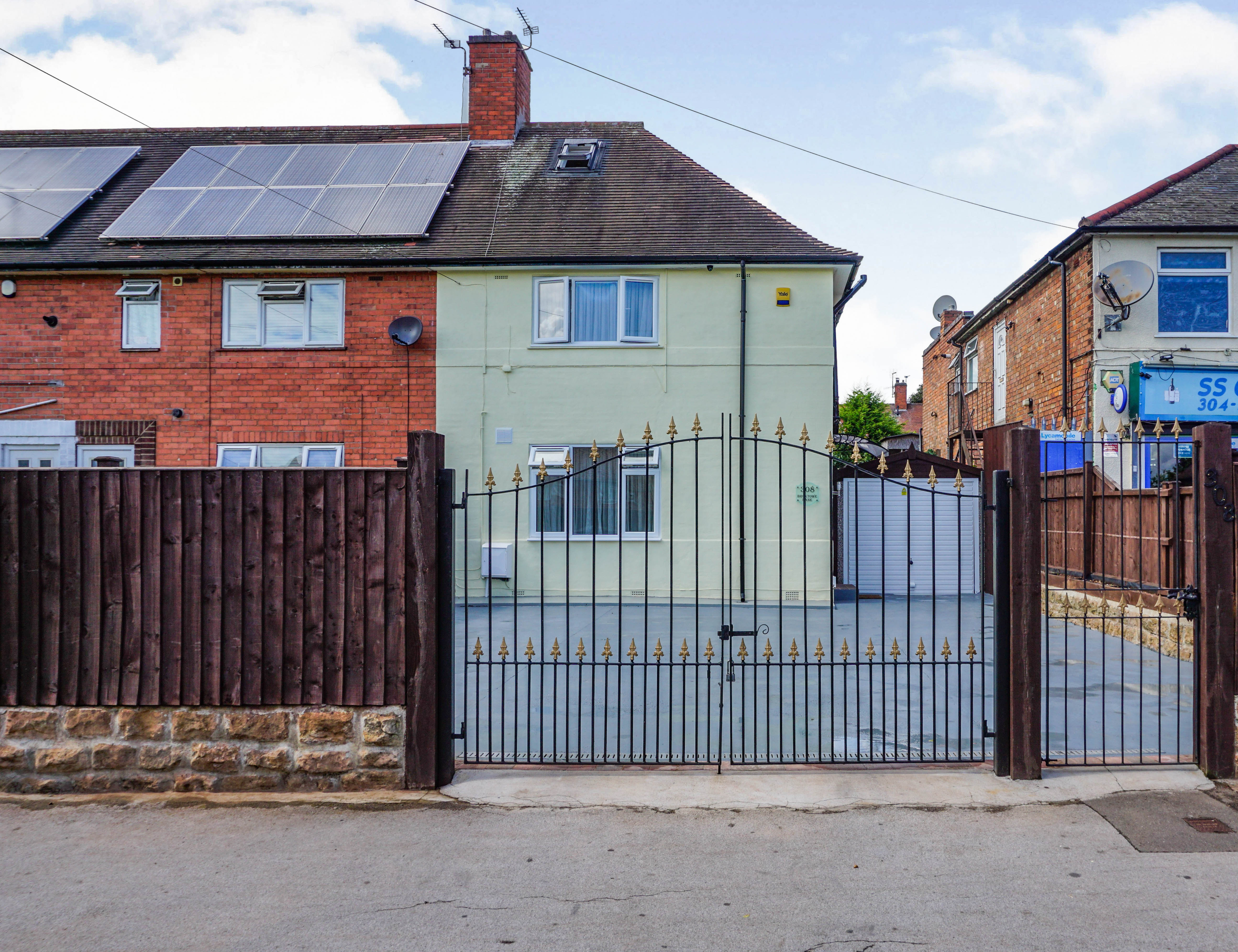 3 bedroom end of terrace house for sale in Broxtowe Lane, Nottingham ...