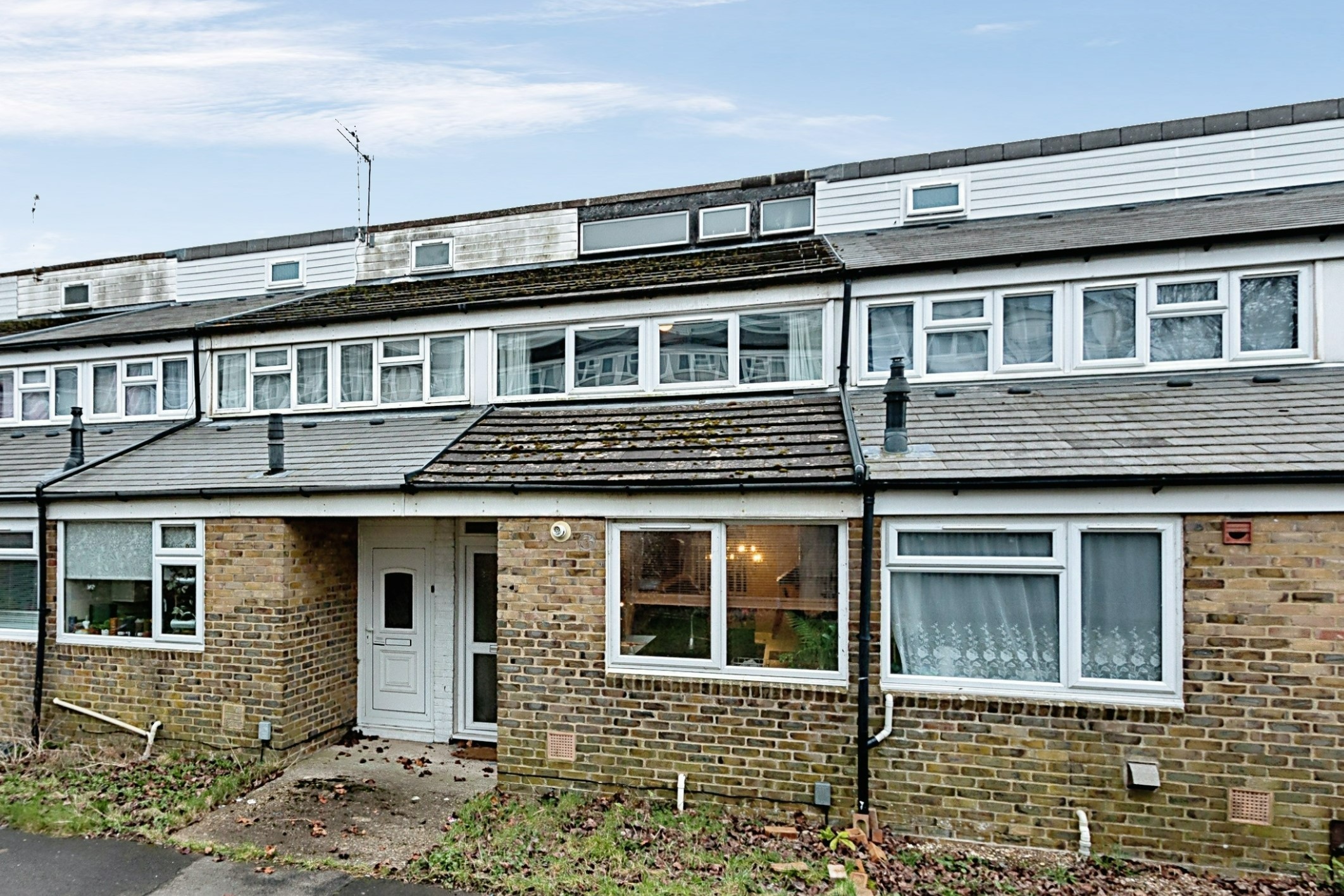 3 bedroom terraced house for sale in Blackdown Close, Basingstoke, RG22 5BN