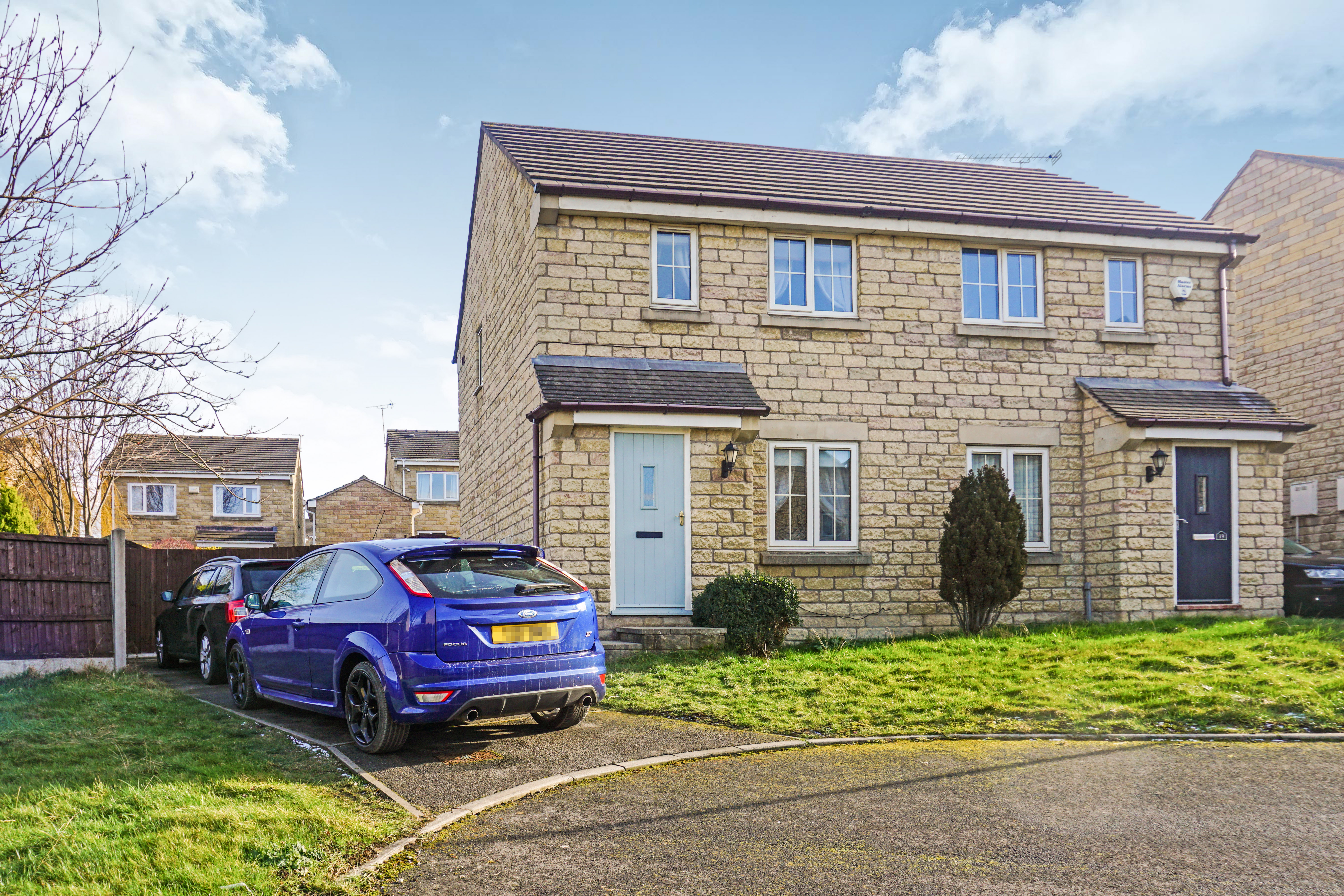 2 bedroom semi-detached house for sale in Royd Moor Road, Bradford, BD4 0TR