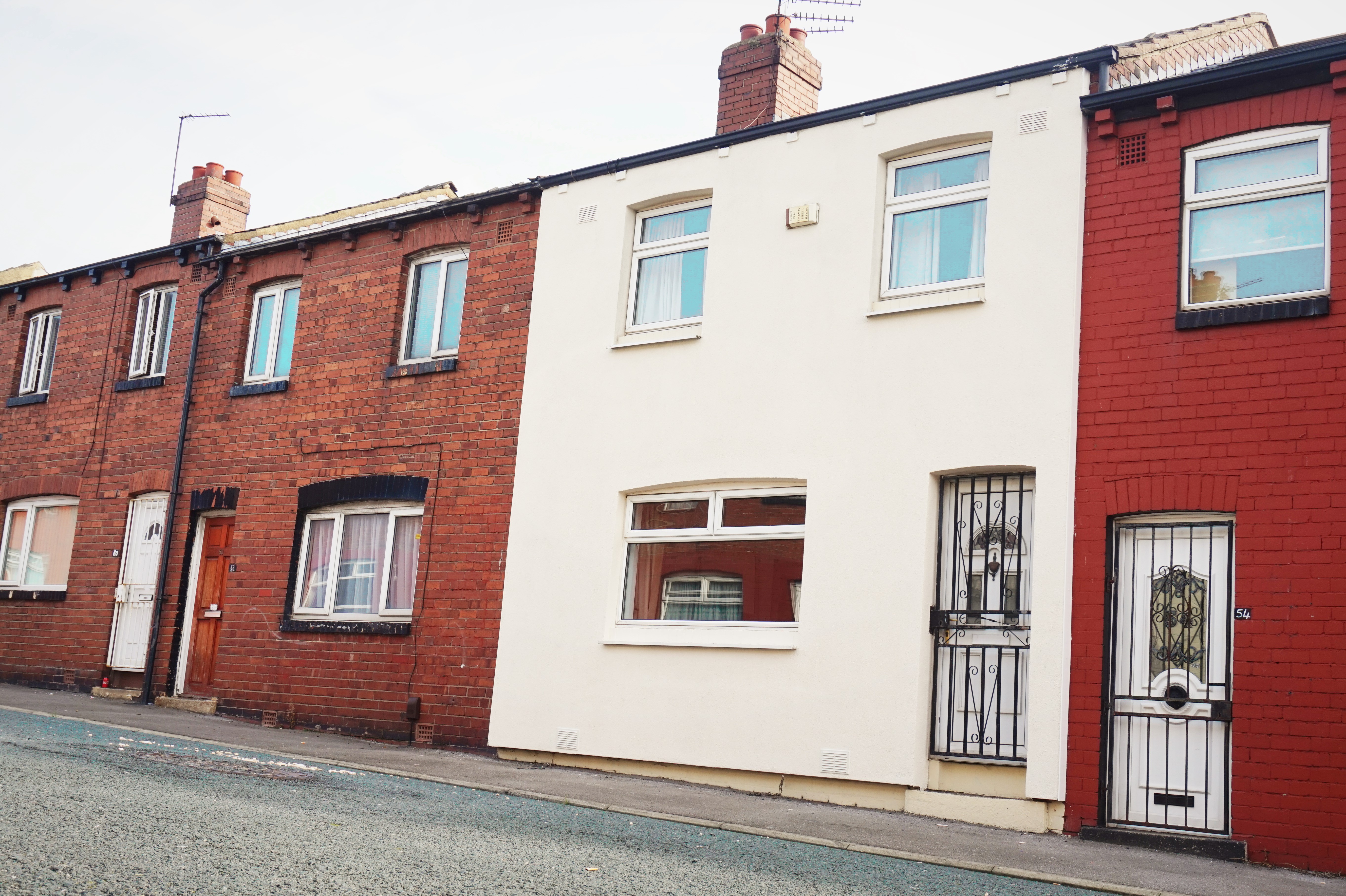 3 bedroom terraced house for sale in Charlton Place, Leeds, LS9 9JP