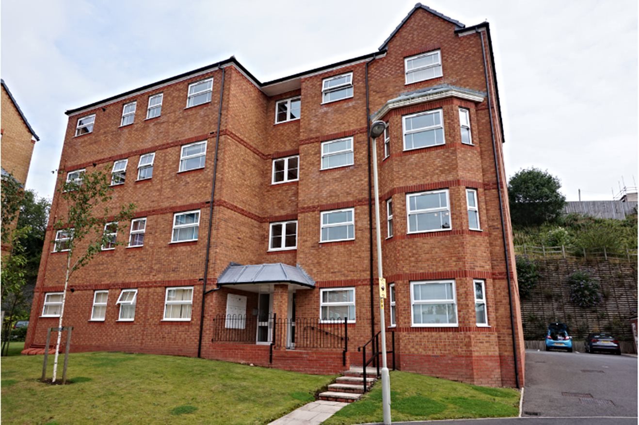 2 bedroom flat for sale in Goodrich Mews, Dudley, DY3 2FB