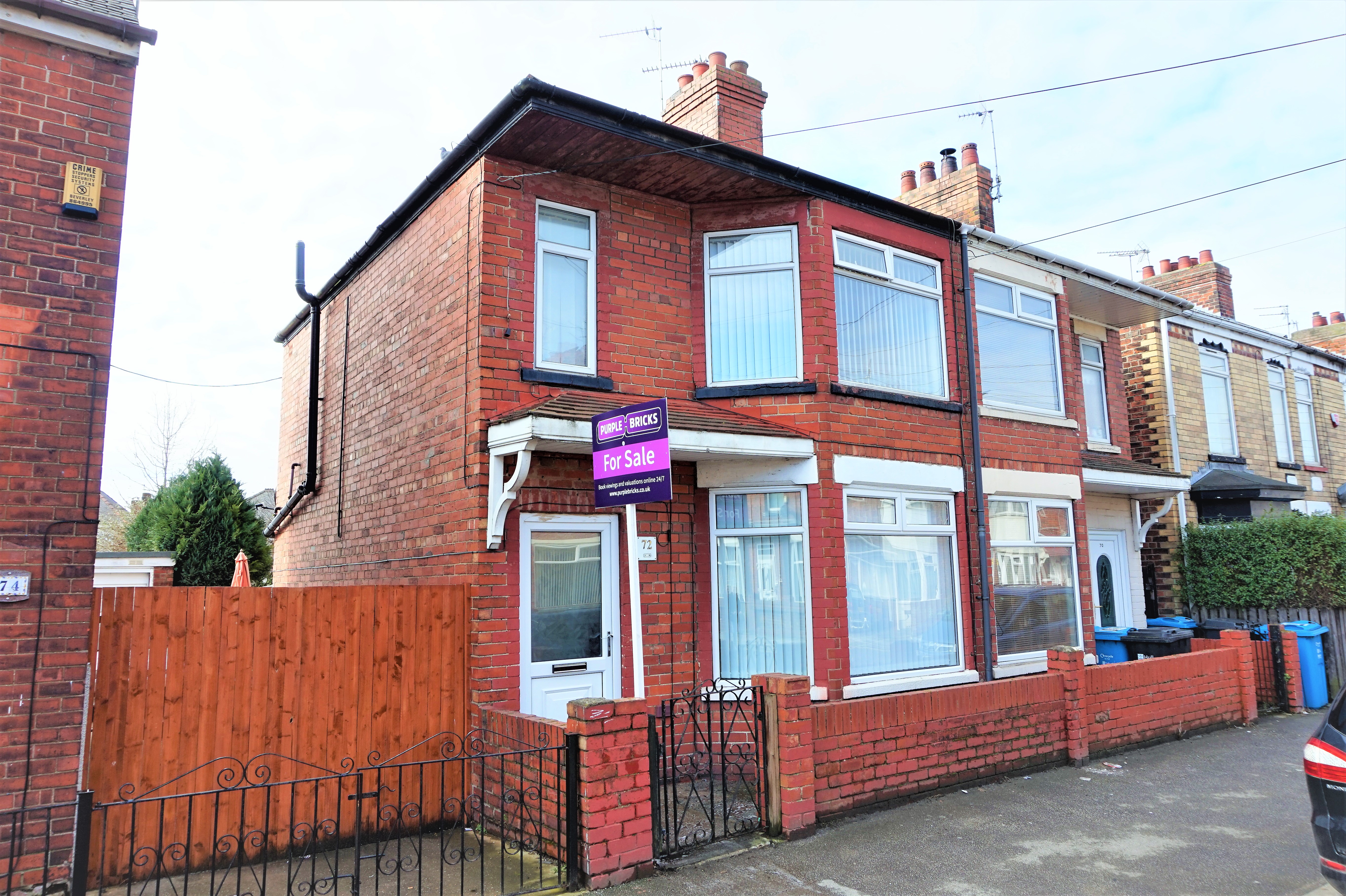 2 bedroom semi-detached house for sale in Portobello Street, Hull, HU9 3JF