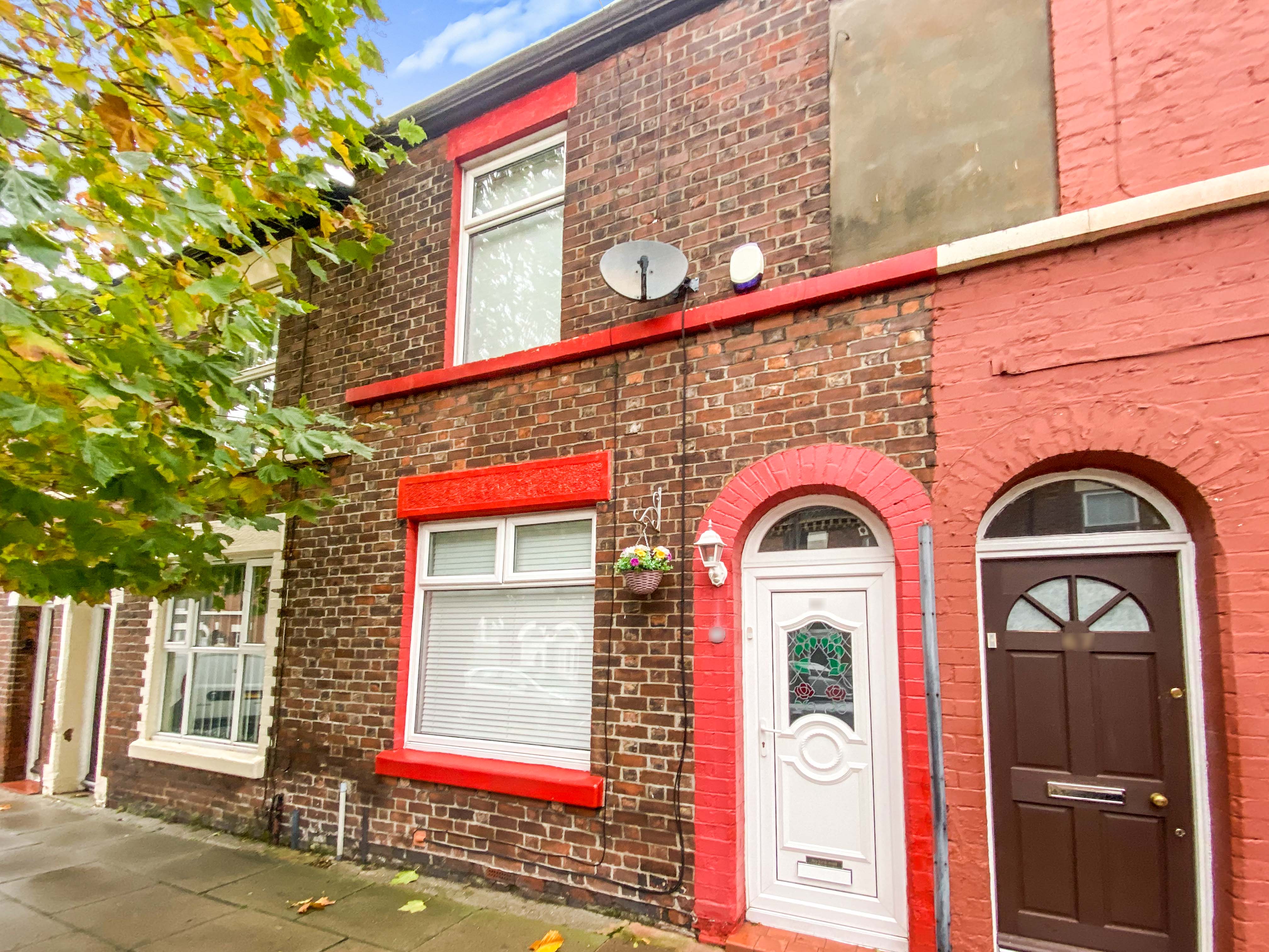 3 bedroom terraced house for sale in Pickwick Street, Liverpool, L8 5TN