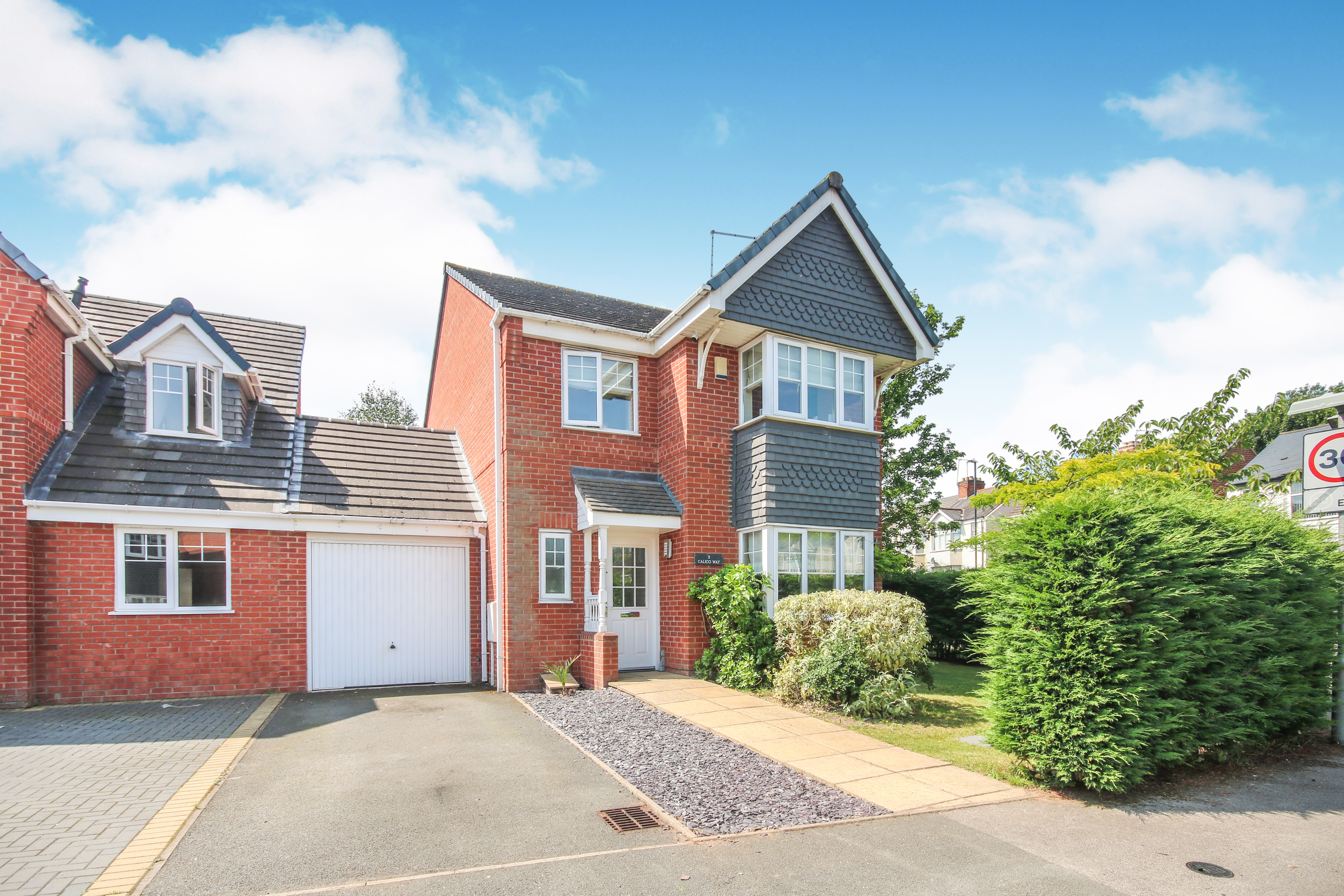 4 bedroom detached house for sale in Calico Way, Coventry, CV6 5PX