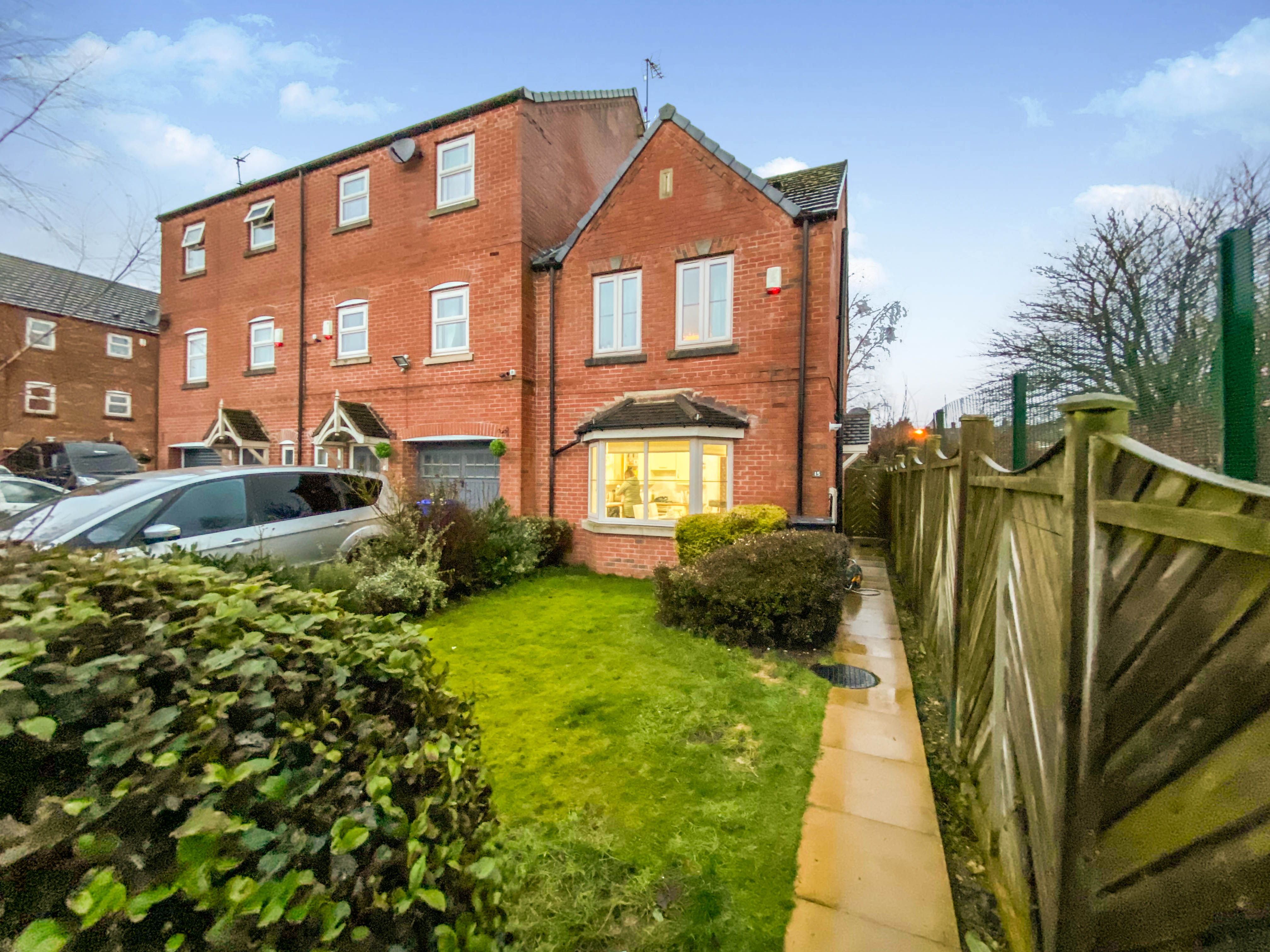 3 bedroom town house for sale in Lowedges Close, Sheffield, S8 7JR