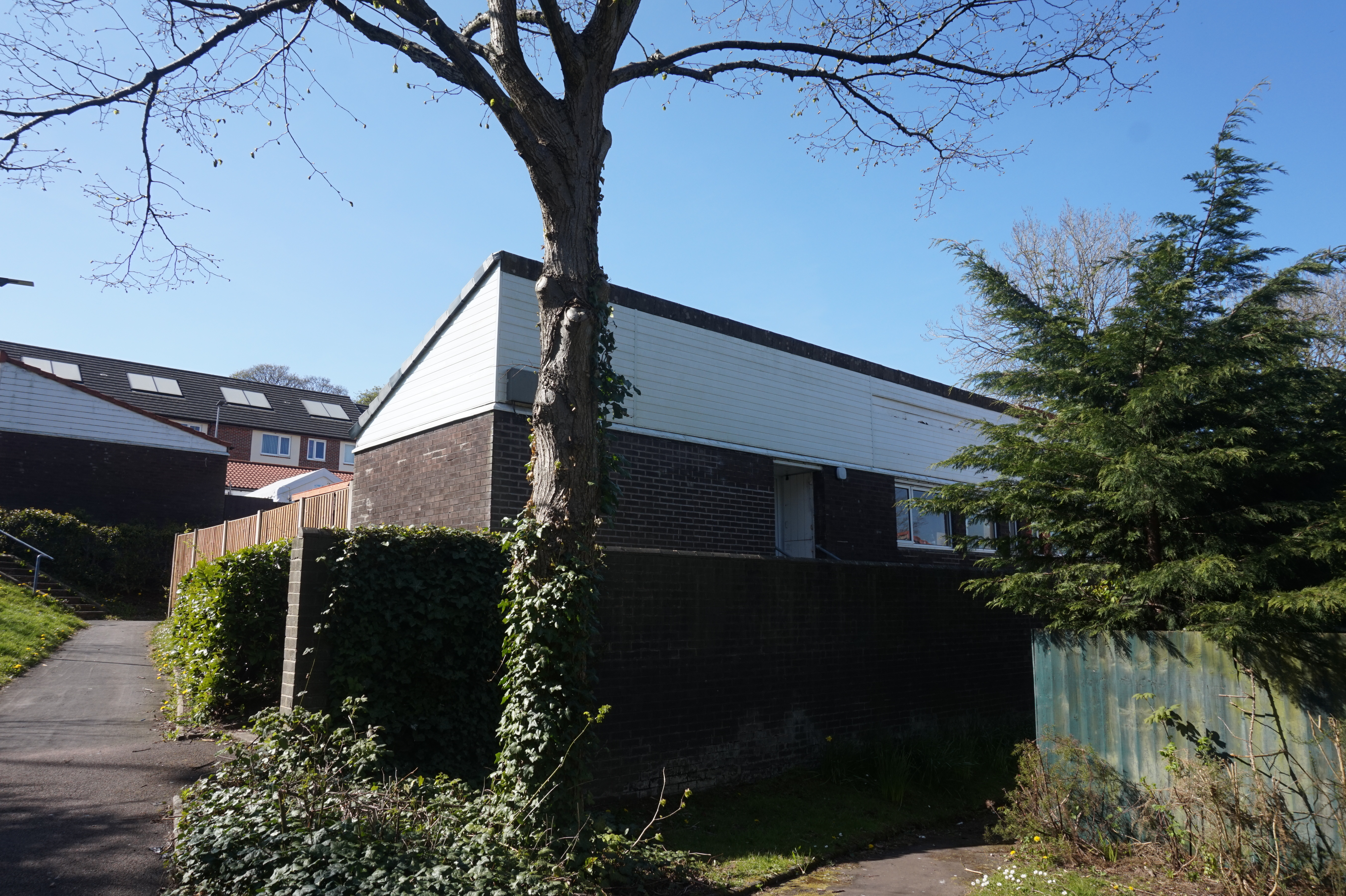 3 bedroom bungalow for sale in Hedge Hey, Castlefields, Runcorn, WA7 2HP