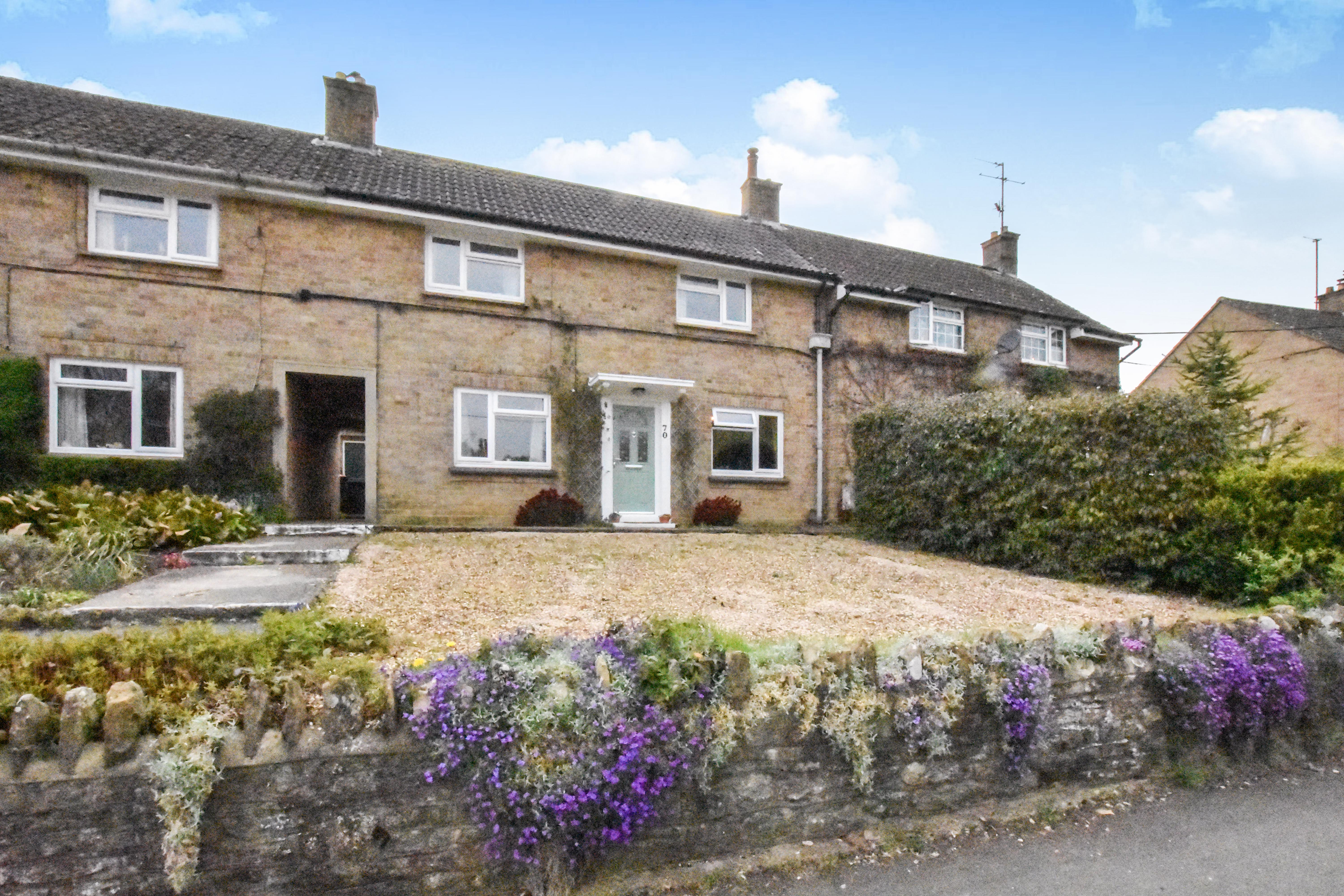 3 bedroom terraced house for sale in High Street, Sharnbrook, MK44 1PE