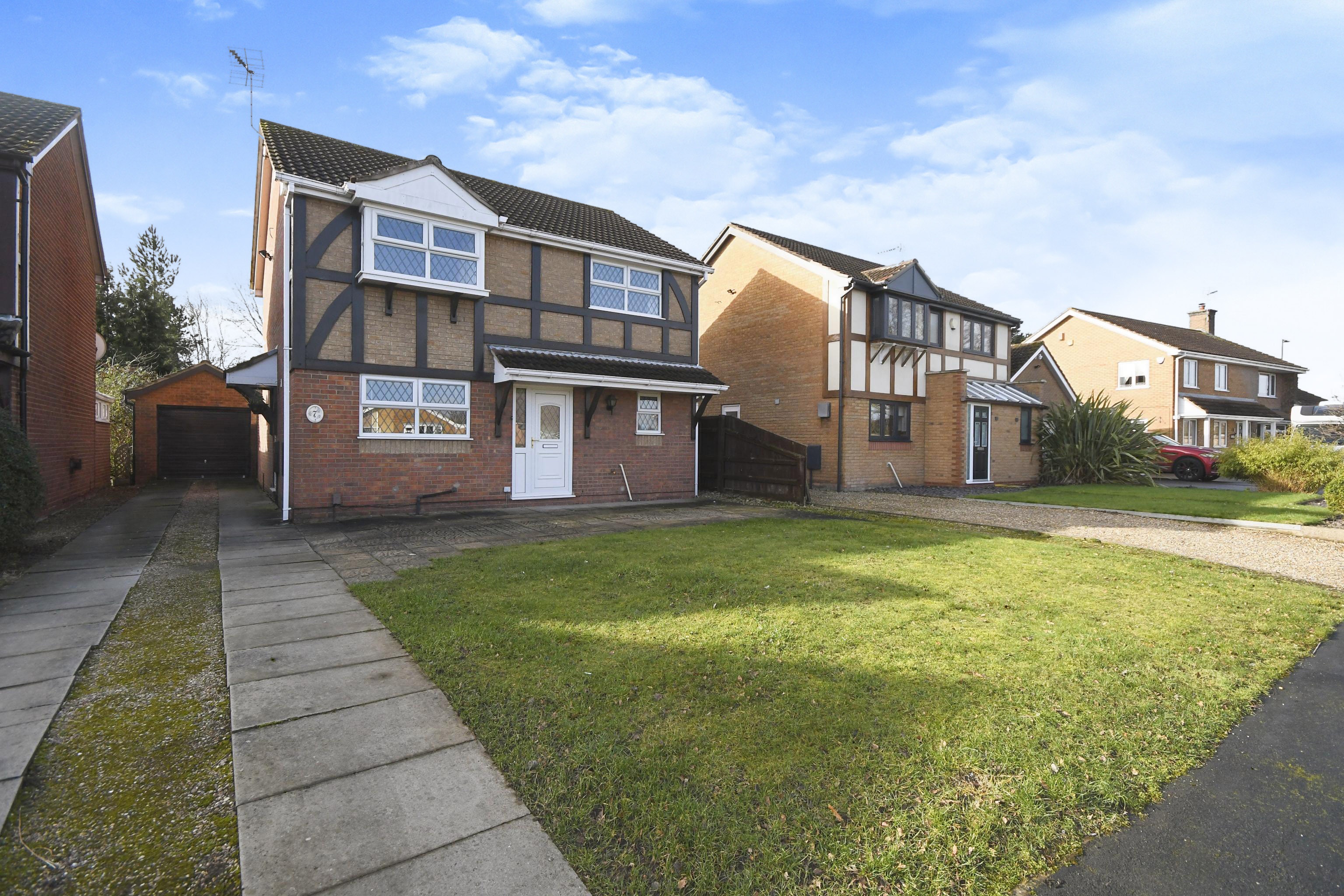 4 bedroom detached house for sale in Benson Close, Doddington Park, LN6 3NX