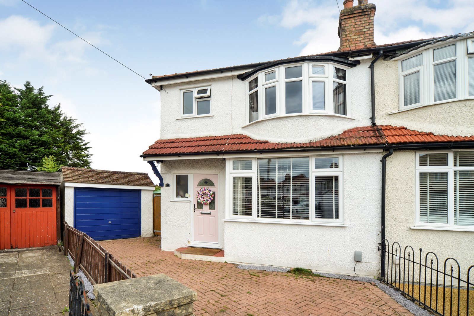 3 bedroom semi-detached house for sale in Kingsmead Close, West Ewell ...