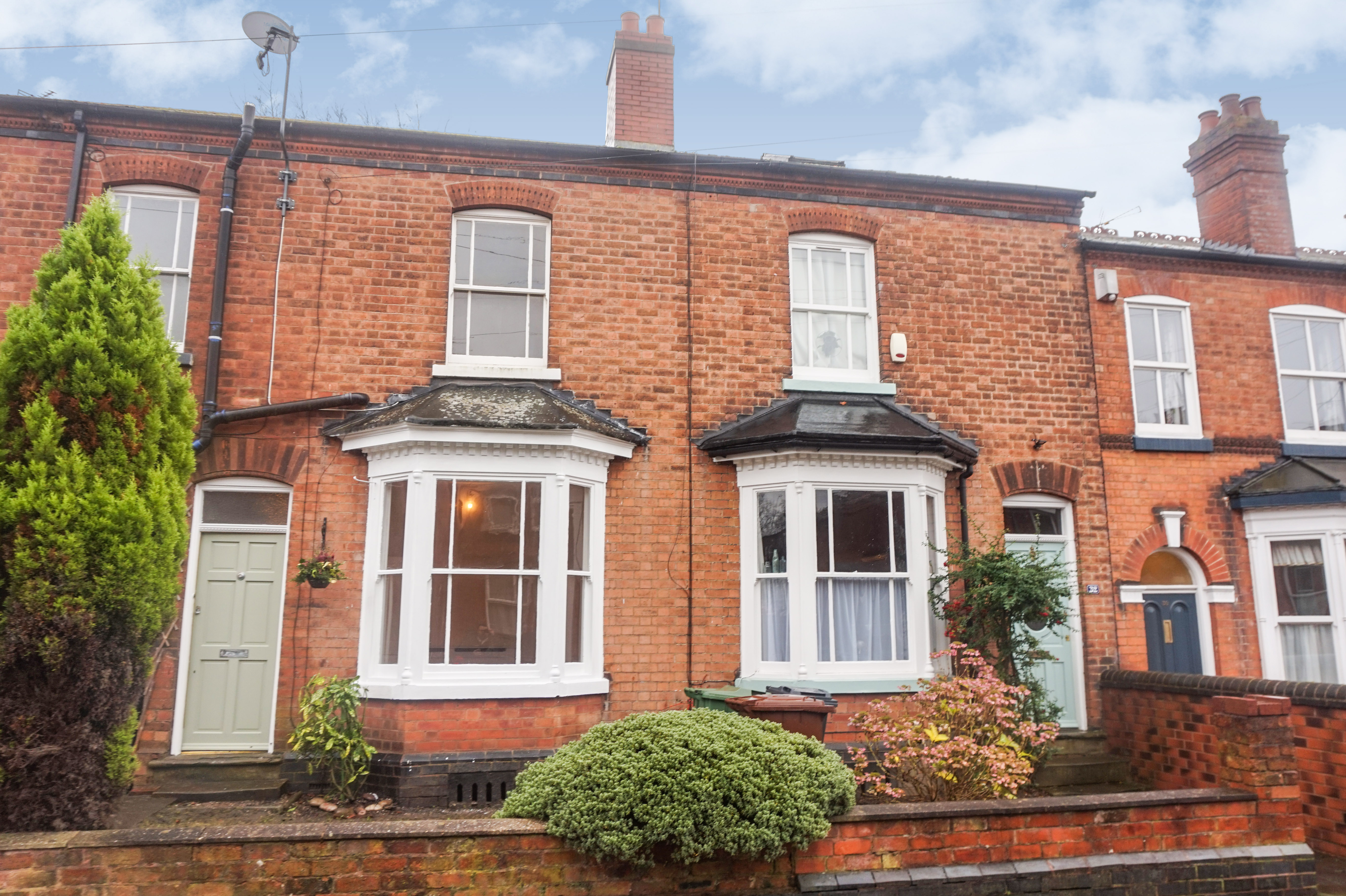 2 bedroom terraced house for sale in Highgate Road, Walsall, WS1 3JH