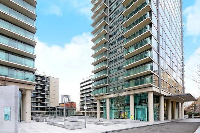 3 bedroom flat for sale in 24 Marsh Wall, Canary Wharf, E14 9EG
