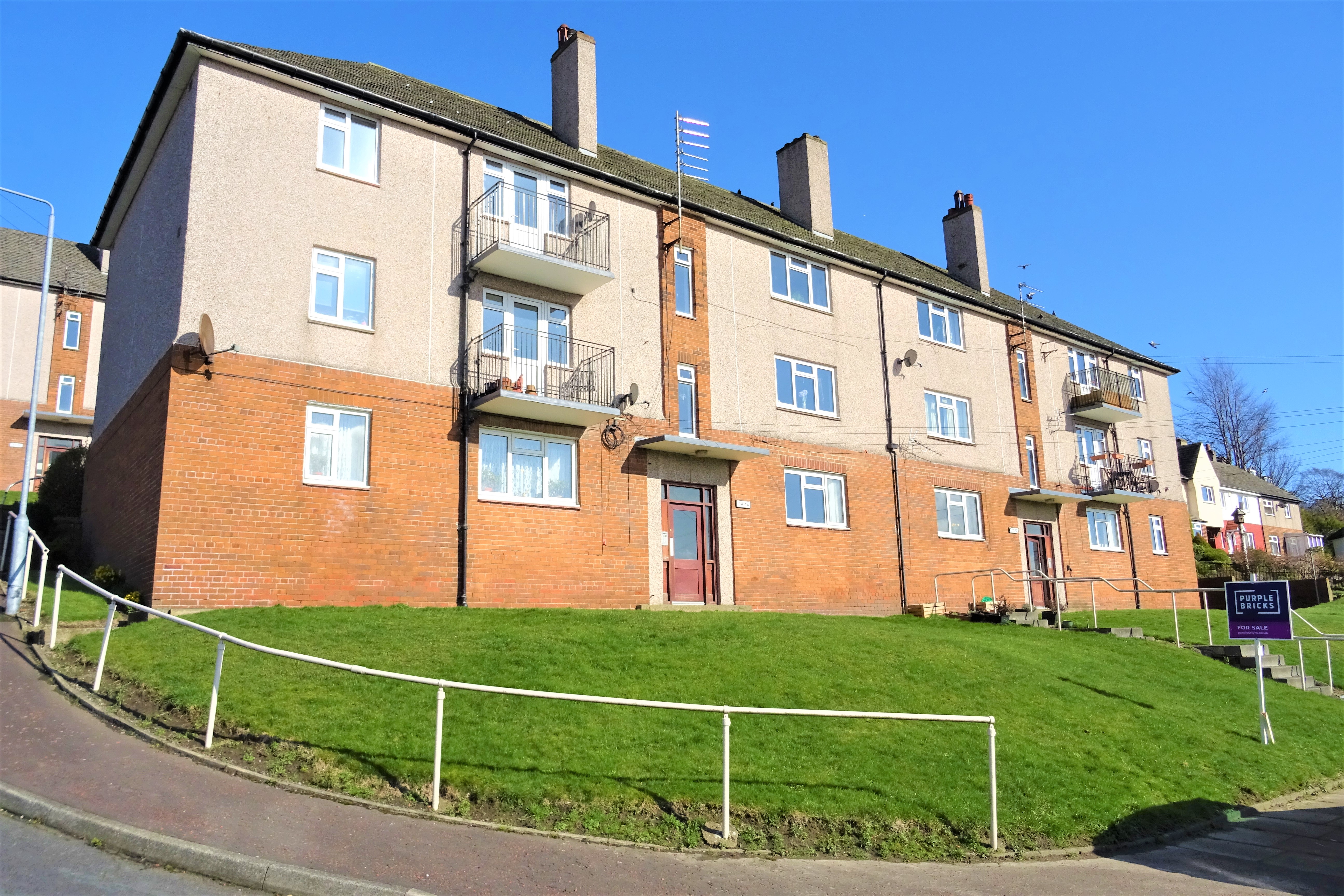 2 bedroom ground floor flat for sale in Willowfield Crescent, Halifax ...