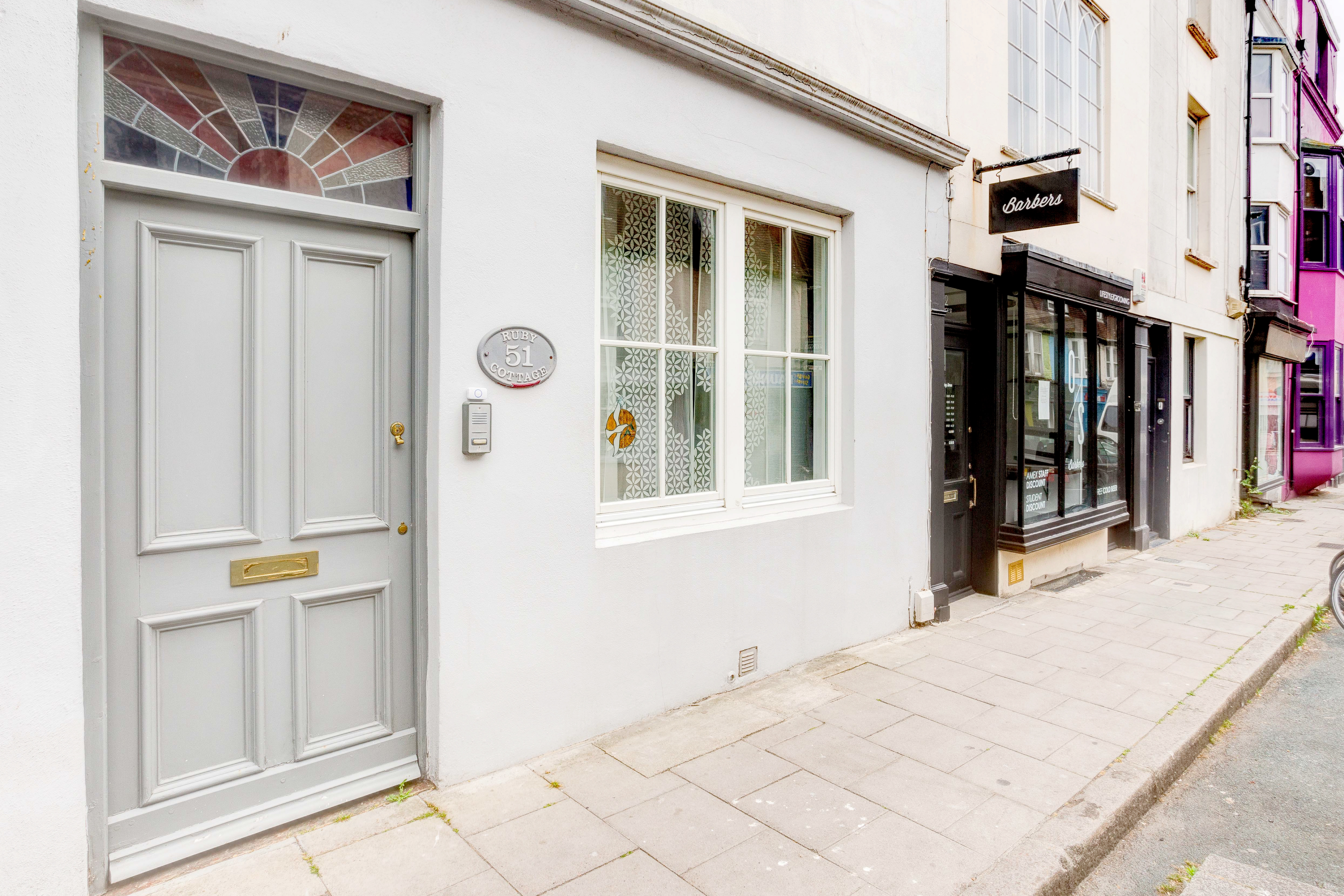 3 bedroom terraced house for sale in George Street, Brighton, BN2 1RJ