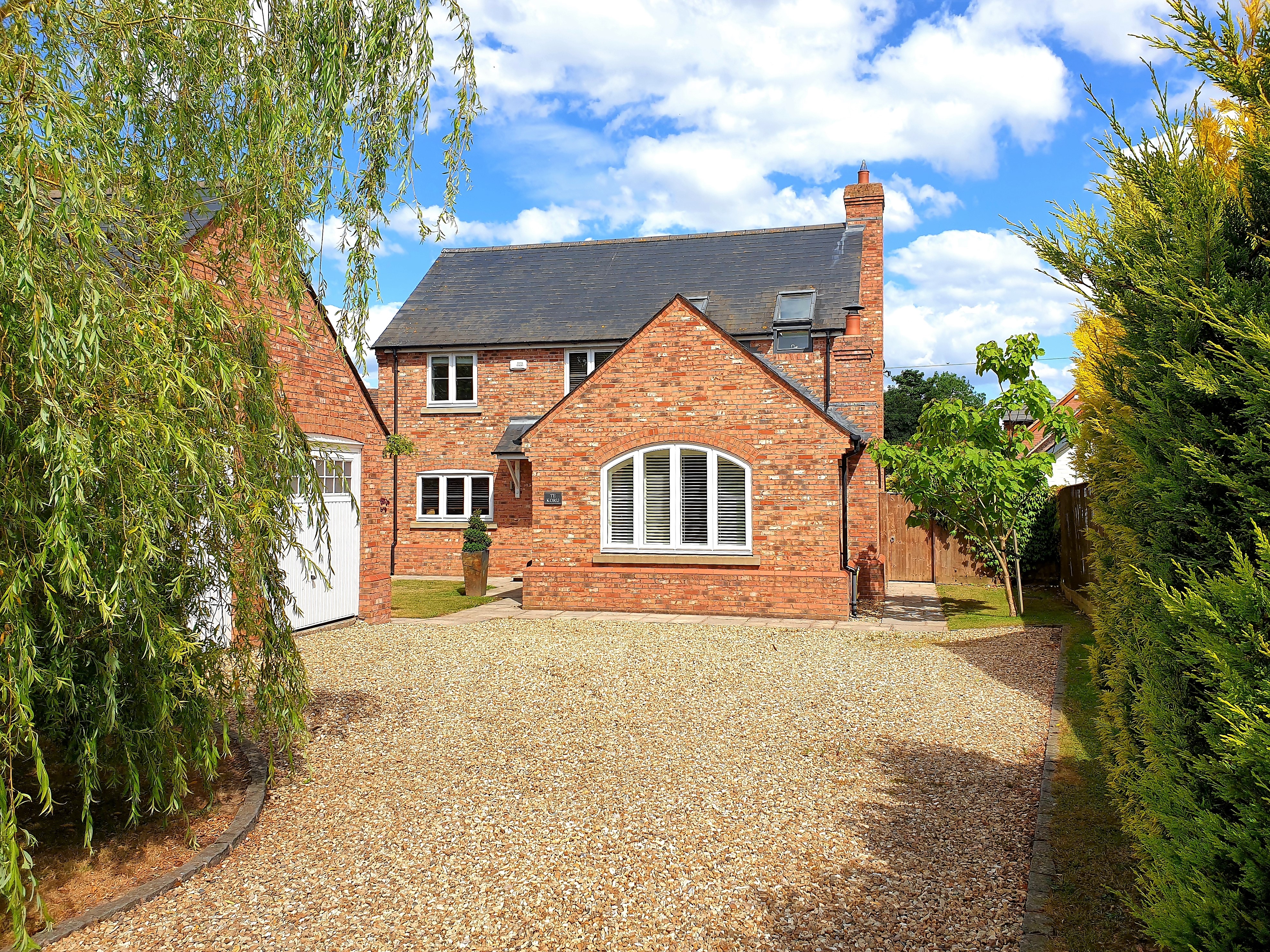 4 bedroom detached house for sale in Grove Crescent, Upton Upon Severn ...
