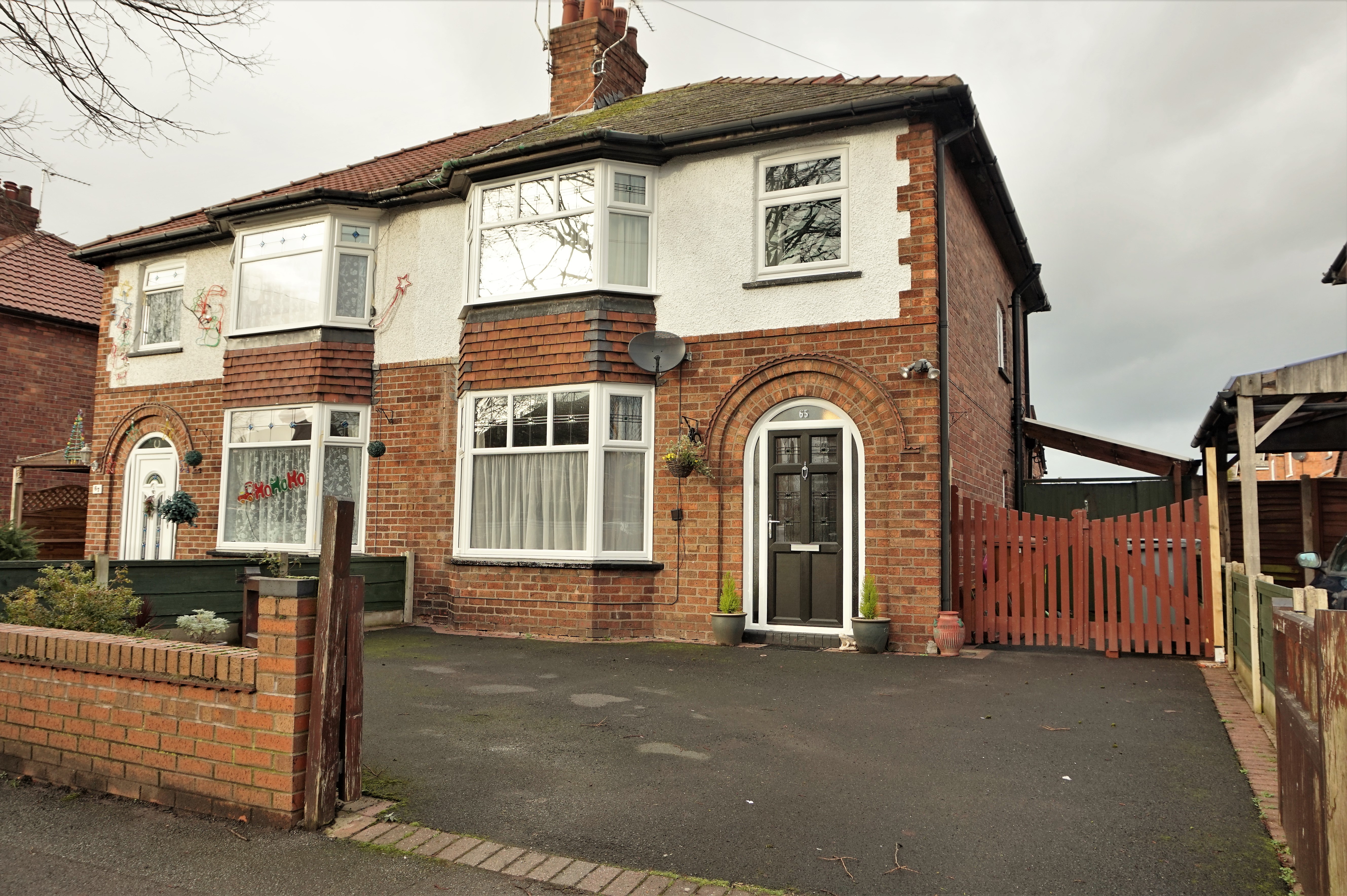 3 bedroom semi-detached house for sale in Manor Way, Crewe, CW2 6JU