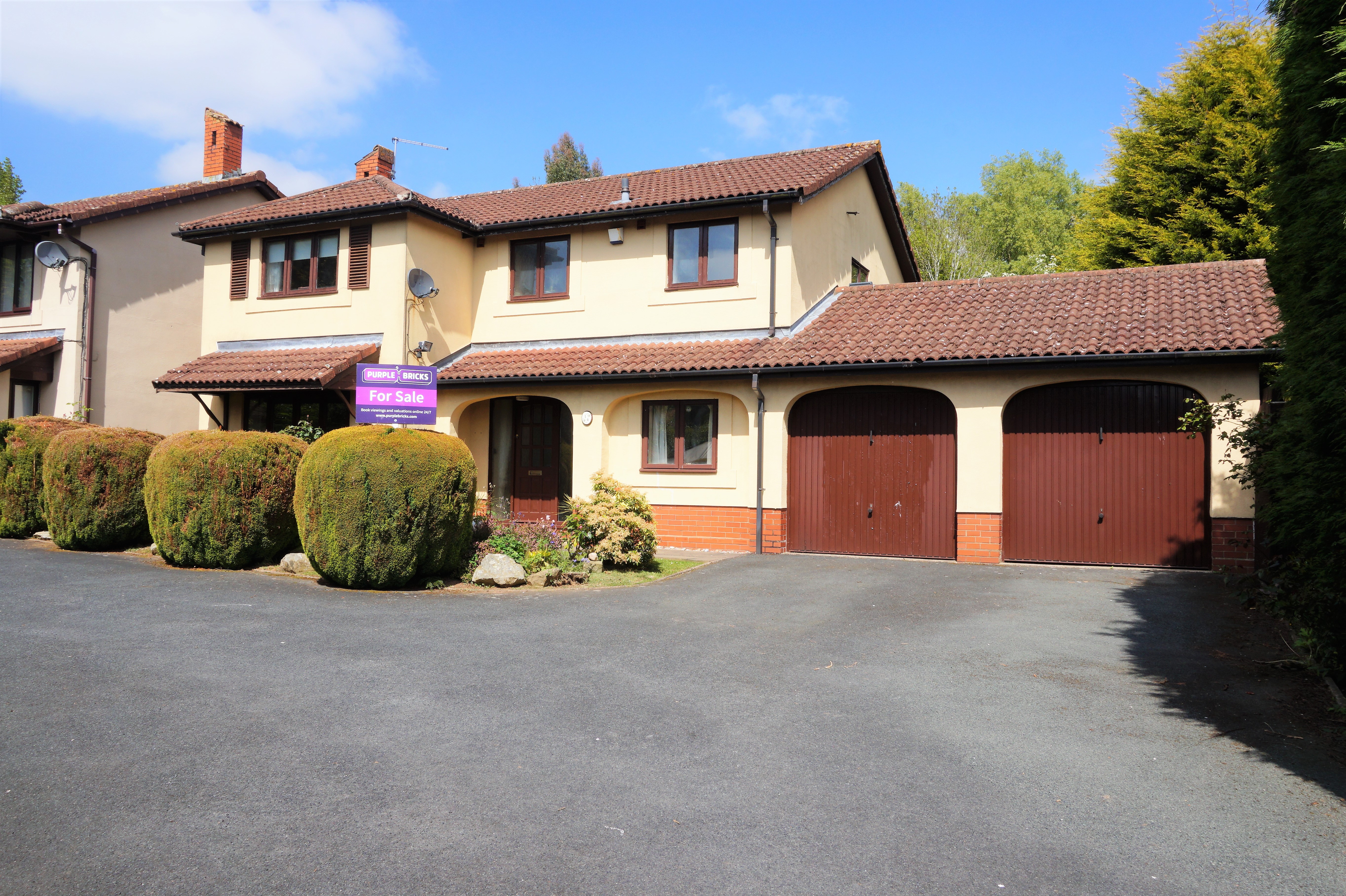 4 bedroom detached house for sale in Verbena Way, Telford, TF7 4DX