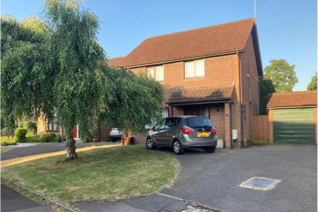 4 bedroom detached house for sale in Kennet Place, Burghfield, Reading ...
