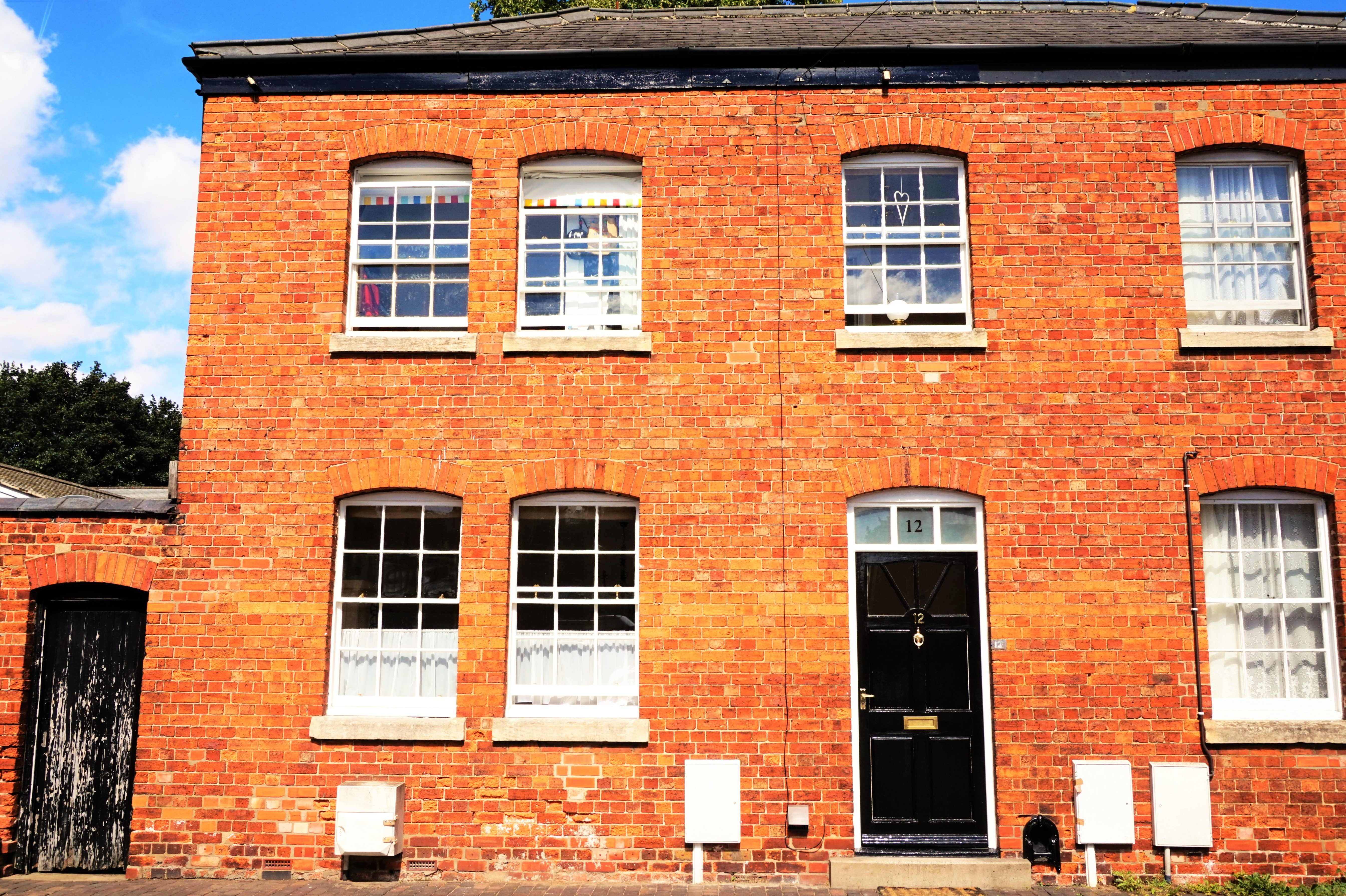 2 bedroom semi-detached house for sale in Barrack Square, Grantham, NG31 9DG