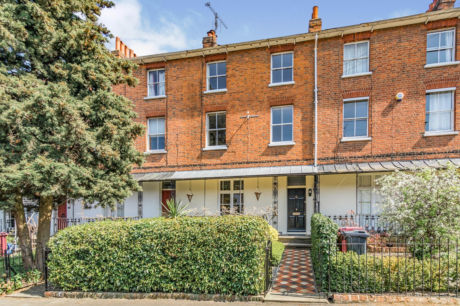 3 bedroom town house for sale in Jesse Terrace, Reading, RG1 7RS
