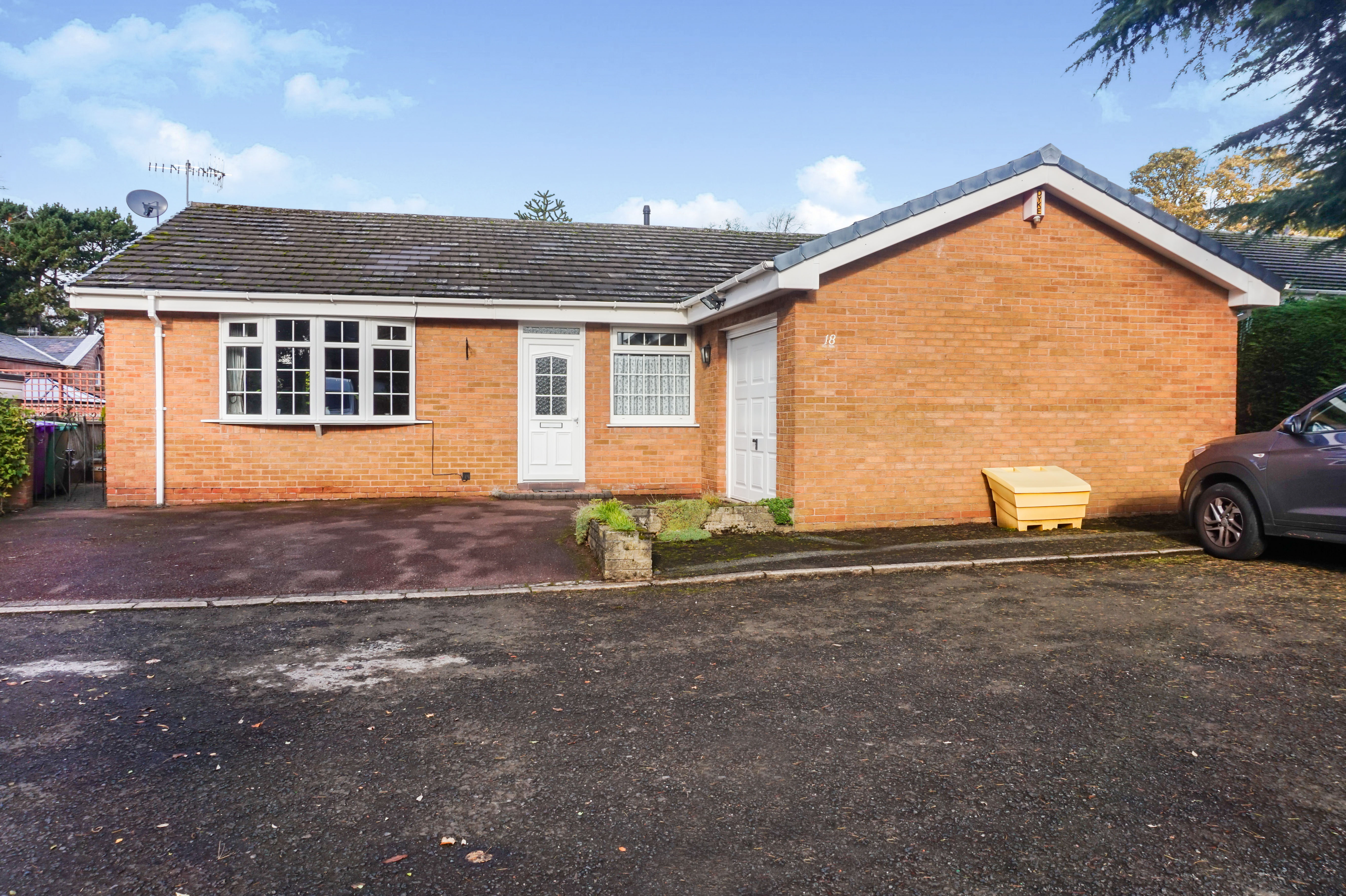 3 bedroom detached bungalow for sale in Druids Park, Liverpool, L18 3LJ