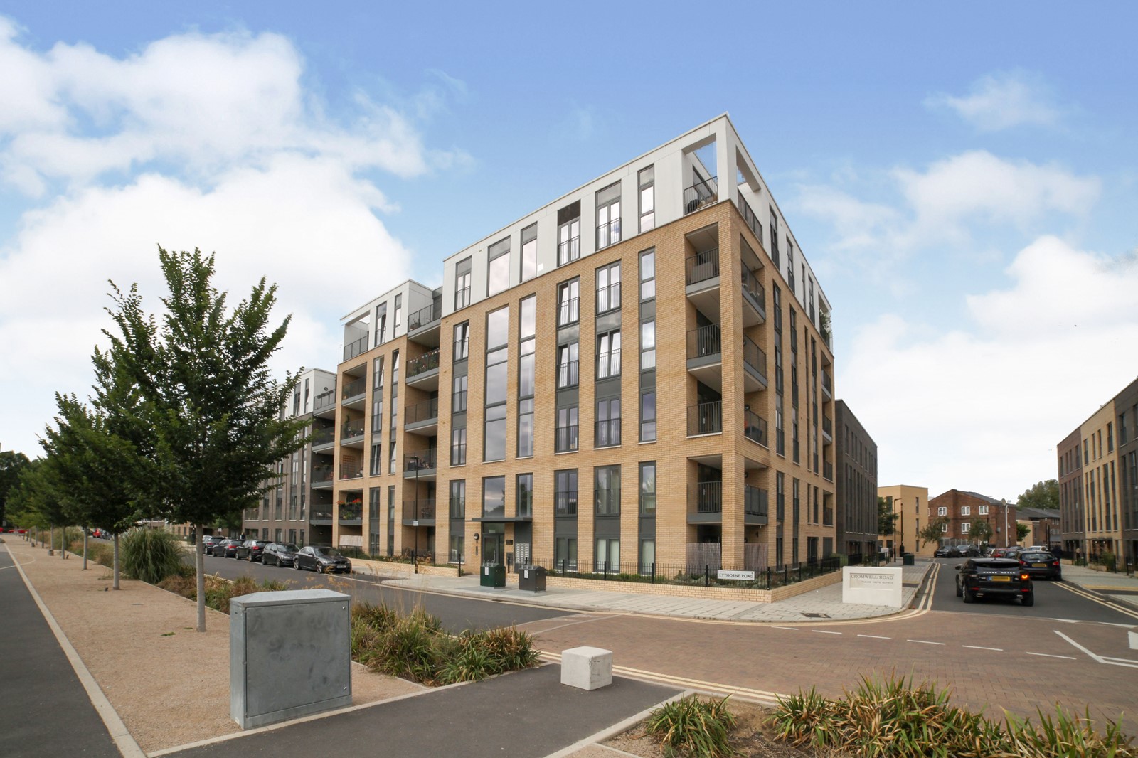 2 bedroom flat for sale in 5 Eythorne Road, Oval, SW9 7RH