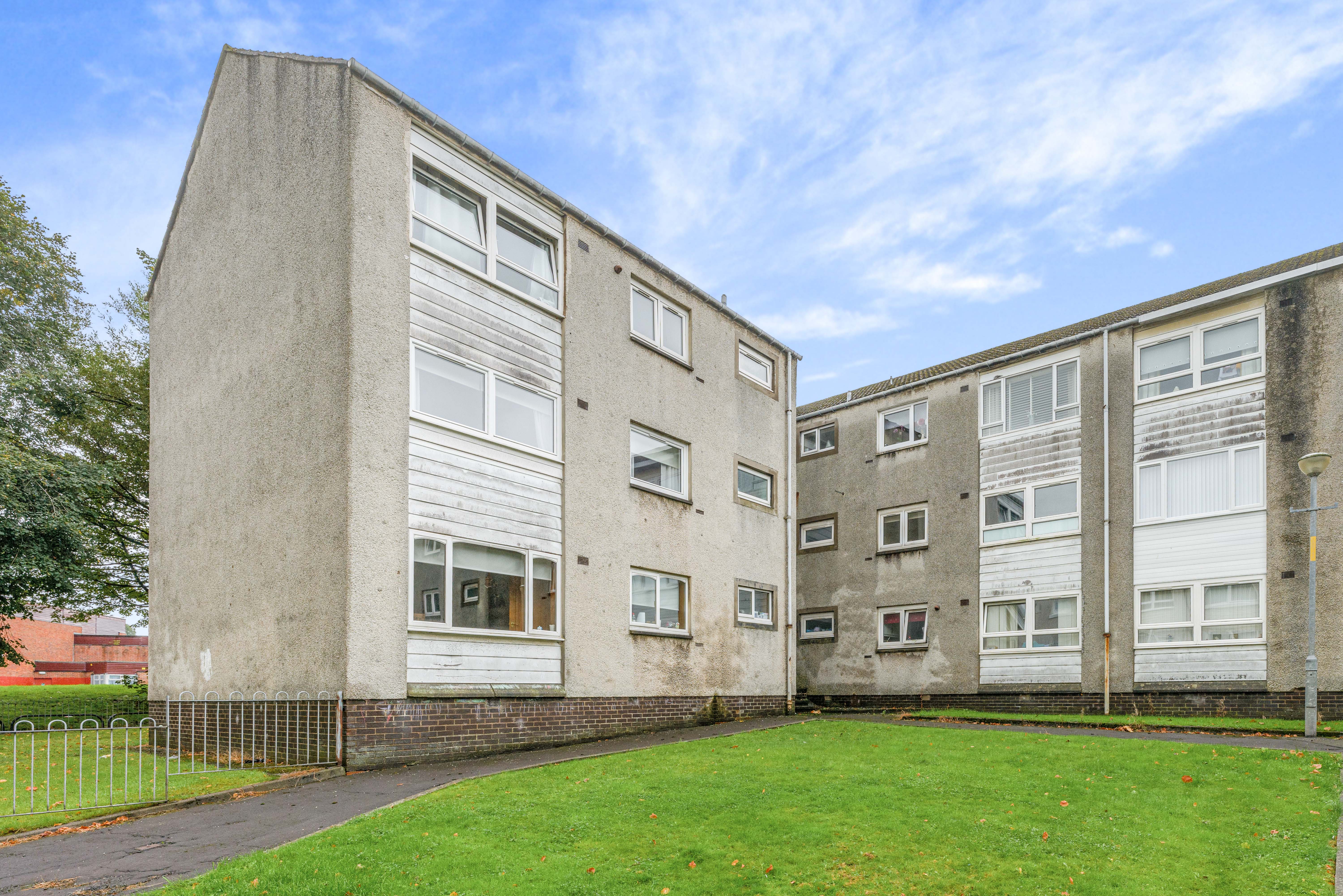 3 bedroom flat for sale in 6 Craigbo Place, Glasgow, G23 5PU