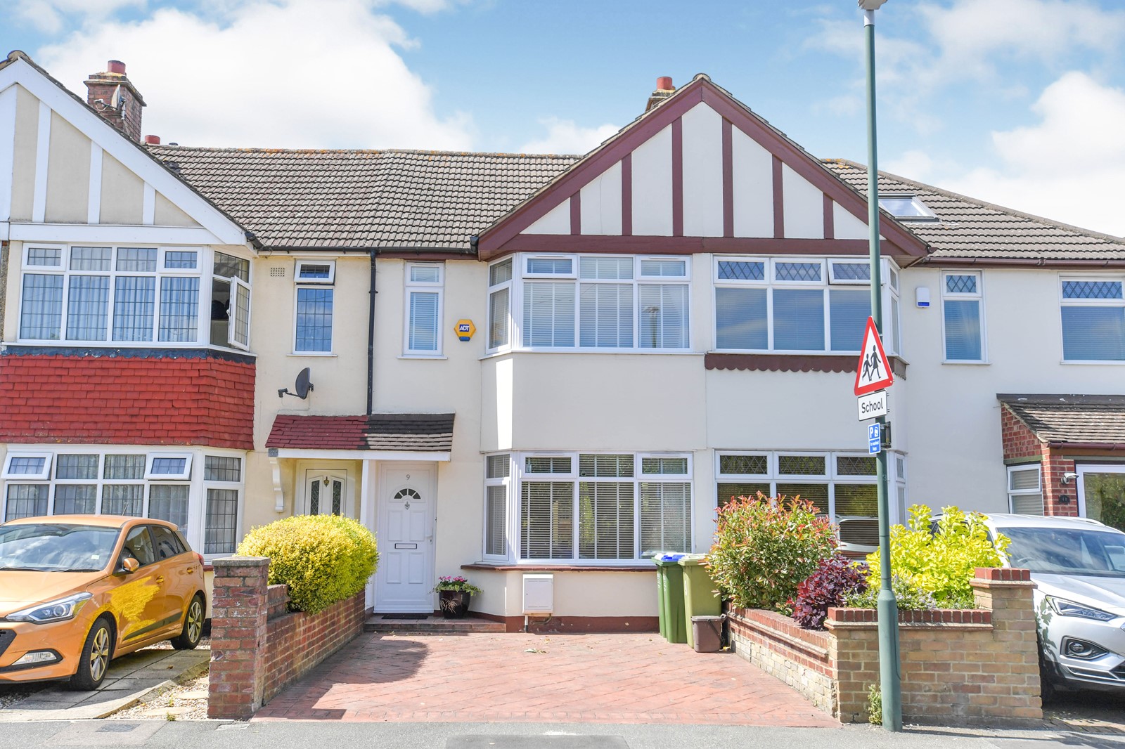 3 bedroom terraced house for sale in Dorchester Avenue, Bexley, DA5 3AH