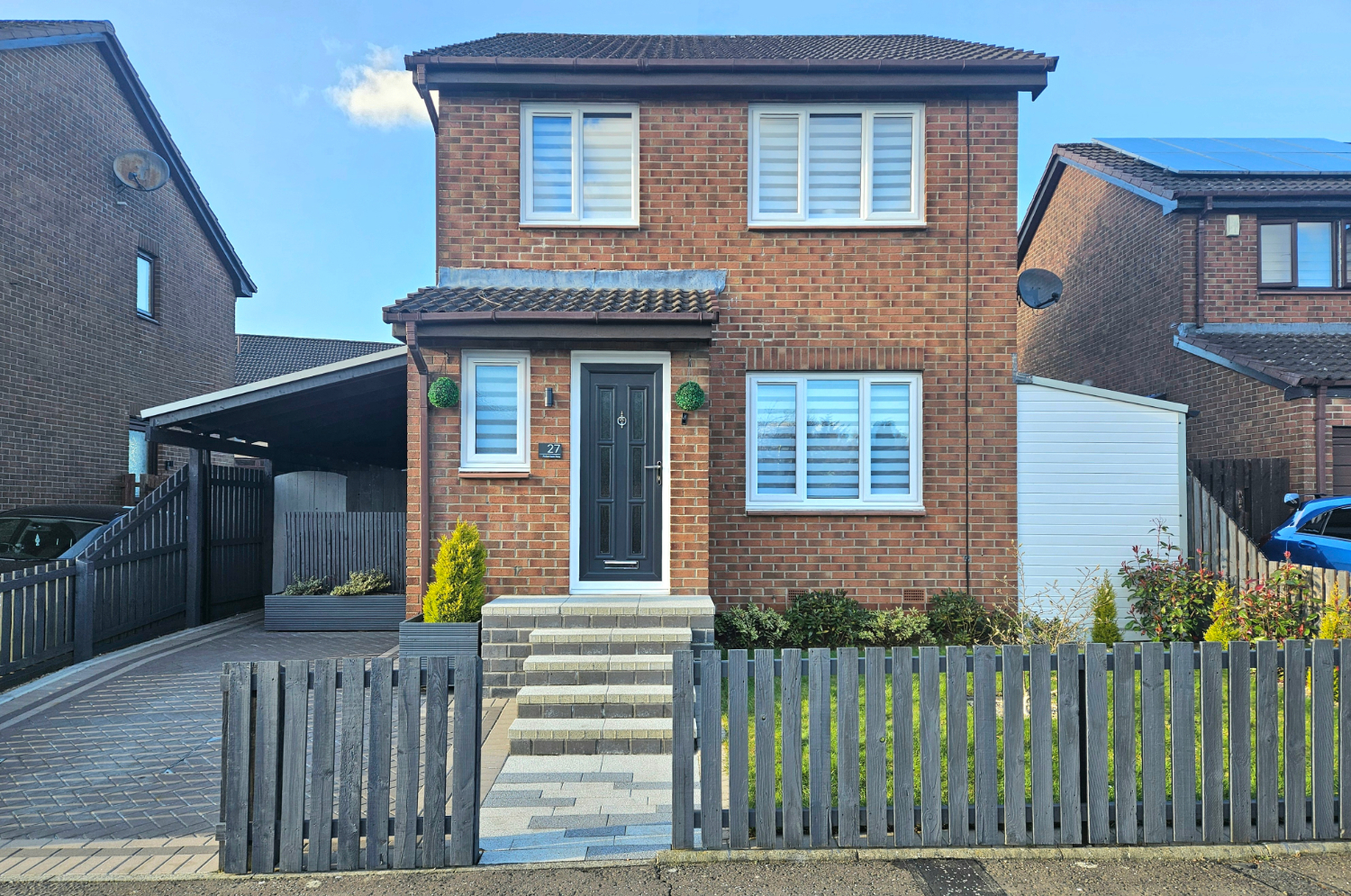 3 bedroom detached house for sale in Robertson Way, Livingston, EH54 8RE