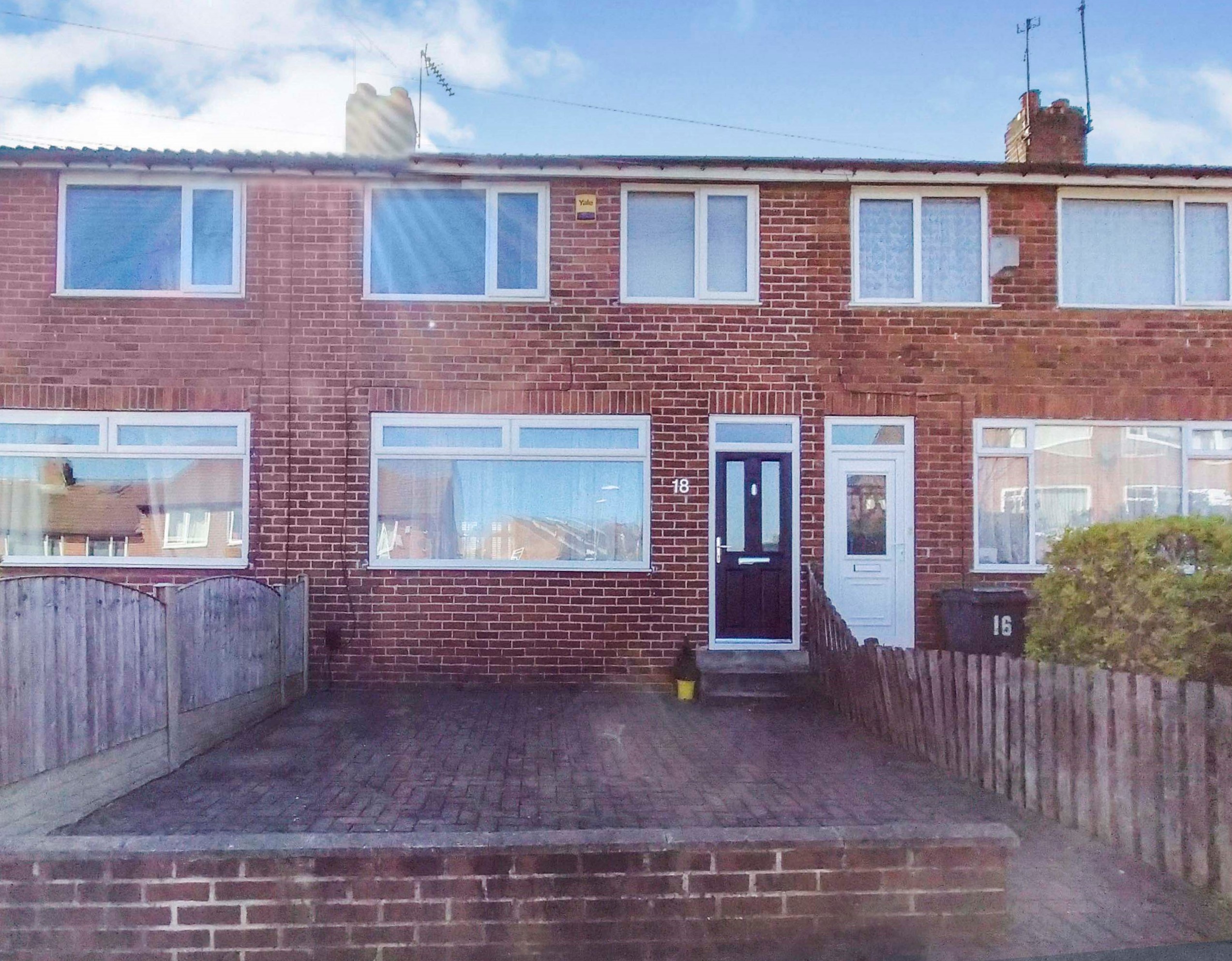 3 bedroom town house for sale in Springfield Gardens, Leeds, LS18 5DW