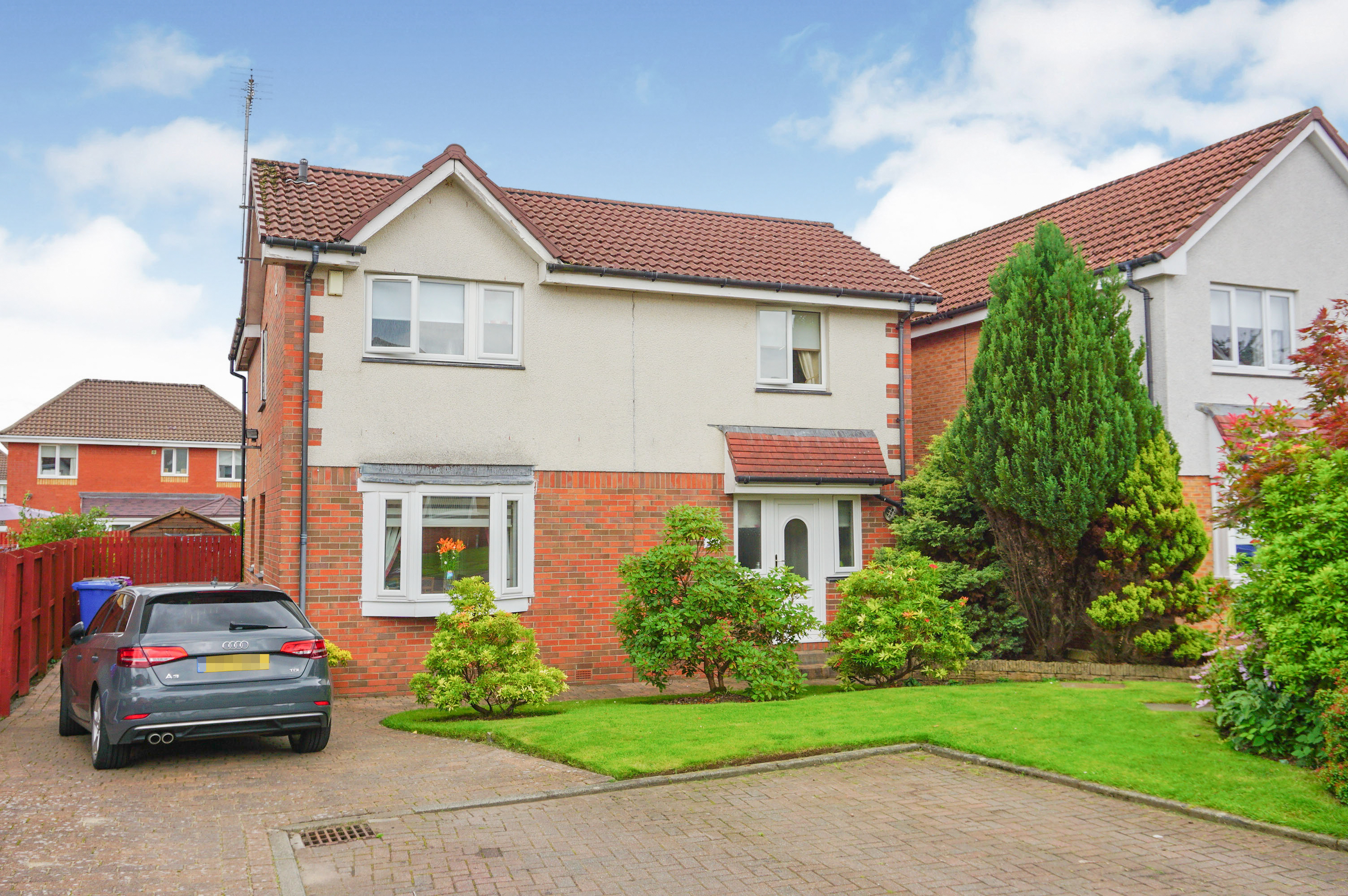 4 bedroom detached house for sale in Forge Vennel, Kilwinning, KA13 6UE