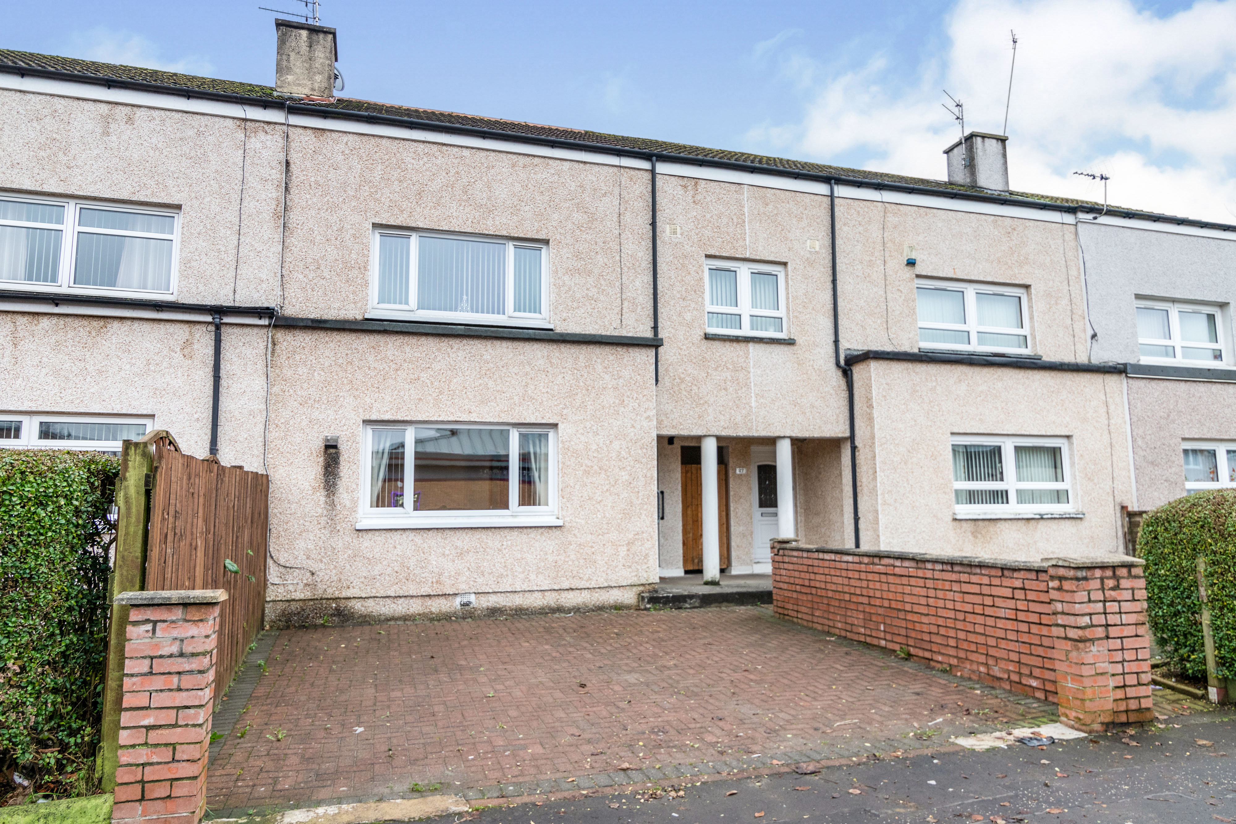 3 bedroom terraced house for sale in Gleddoch Road, Penilee, Glasgow ...