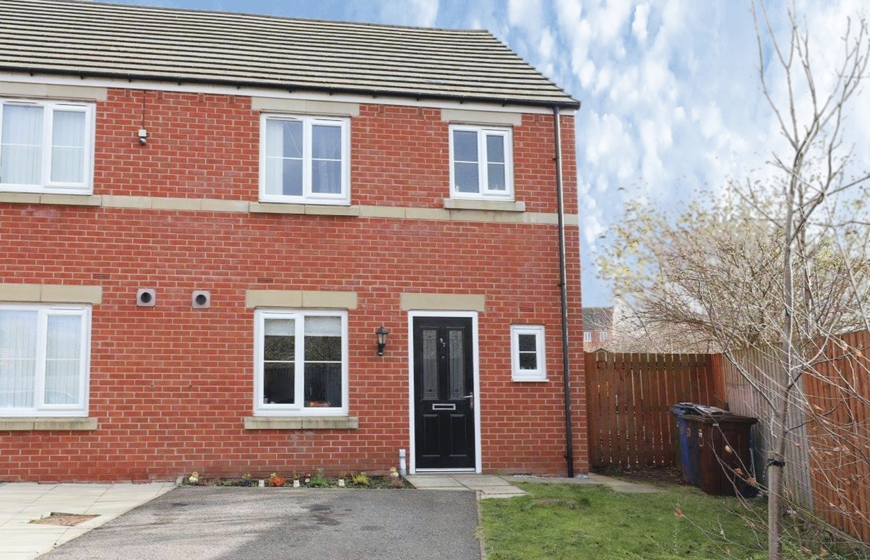 3 bedroom town house for sale in Locke Drive, Sheffield, S9 3DH