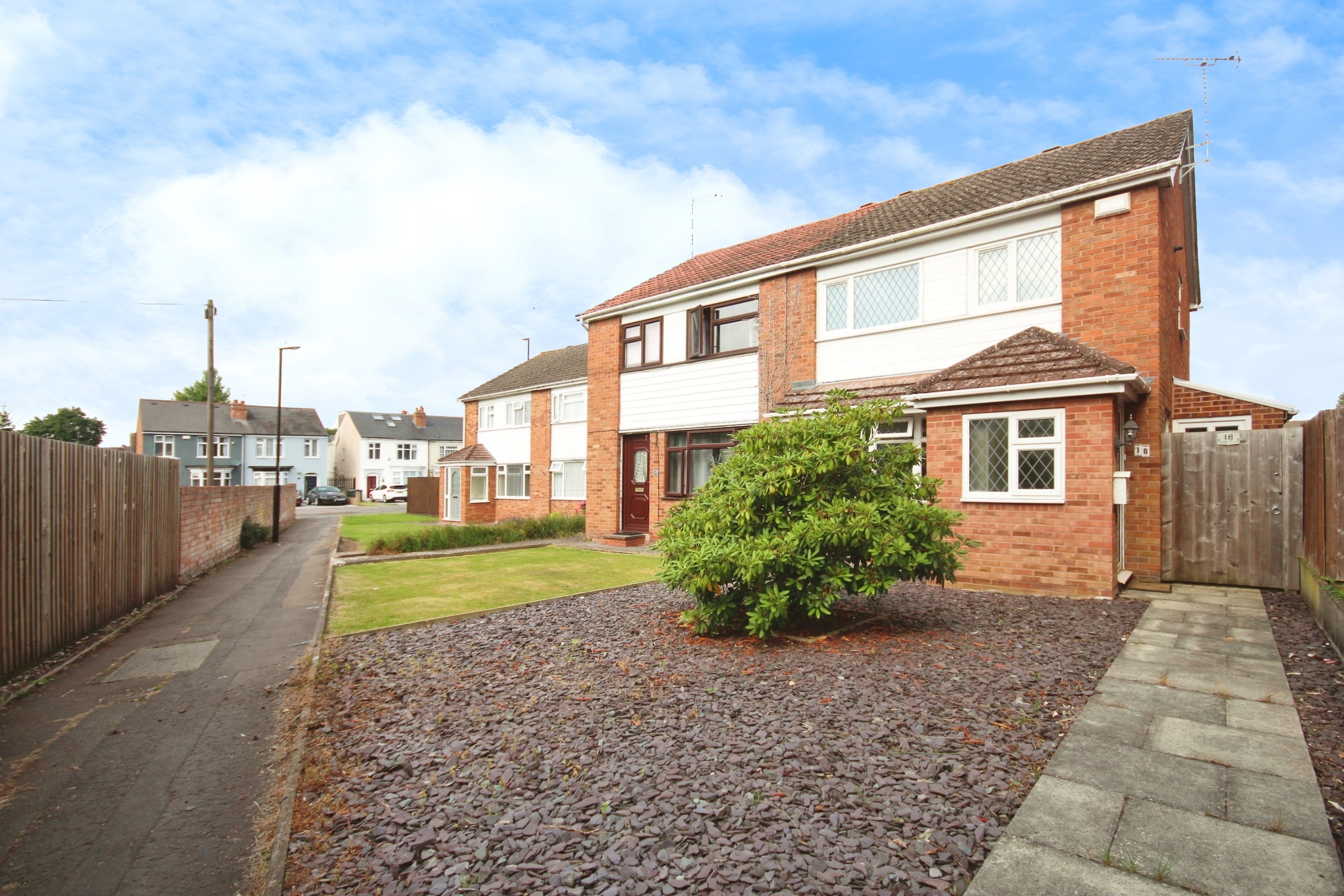 3 bedroom semi-detached house for sale in Brinklow Road, Binley ...