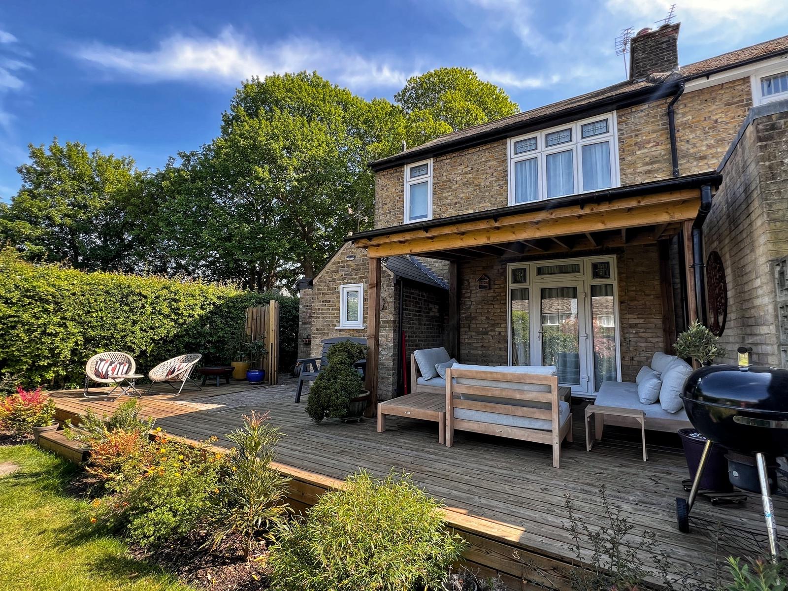 3 bedroom semi-detached house for sale in Walnut Tree Avenue, Maidstone ...