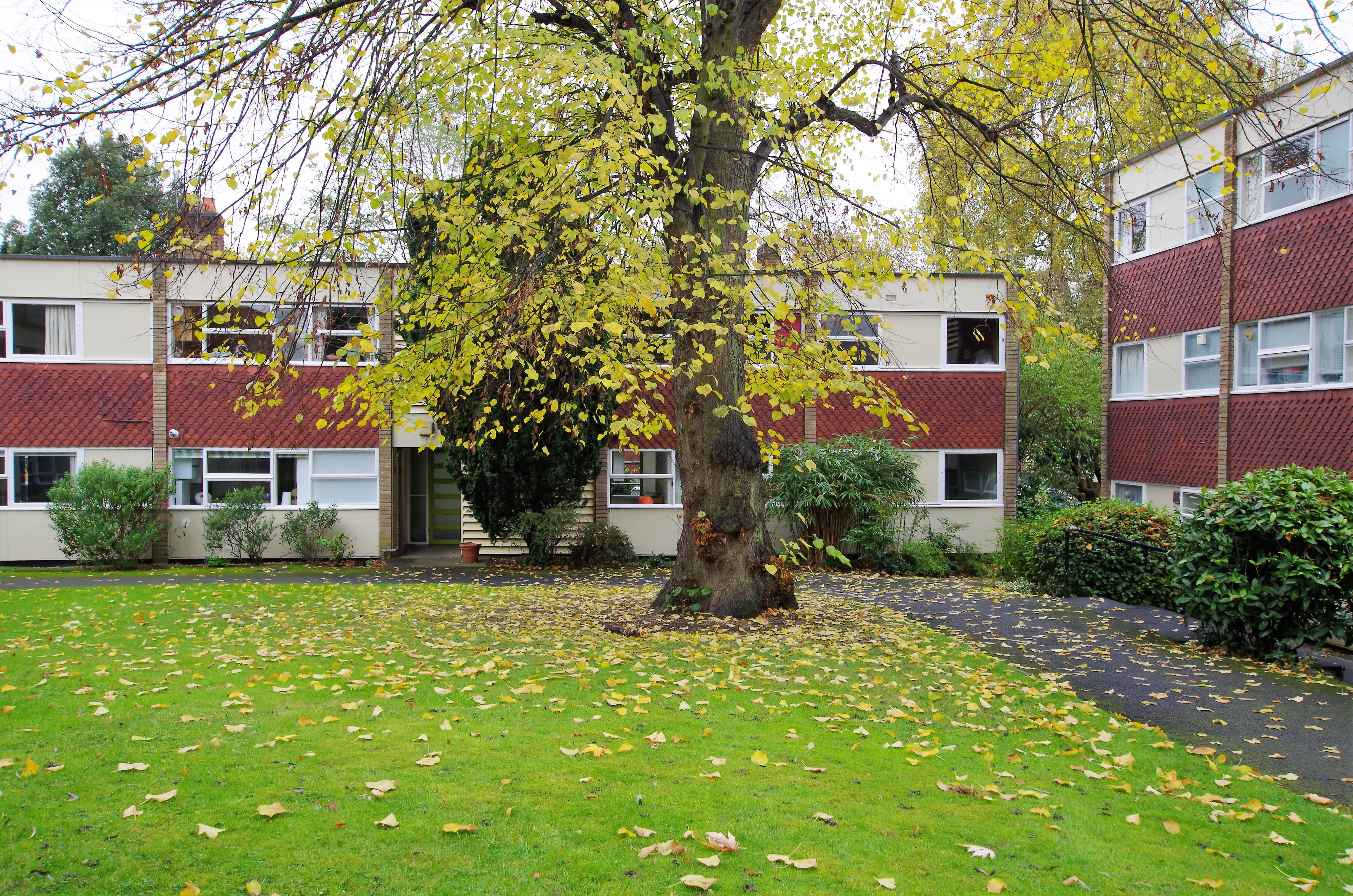 2 bedroom apartment for sale in The Priory, London, SE3 9UZ