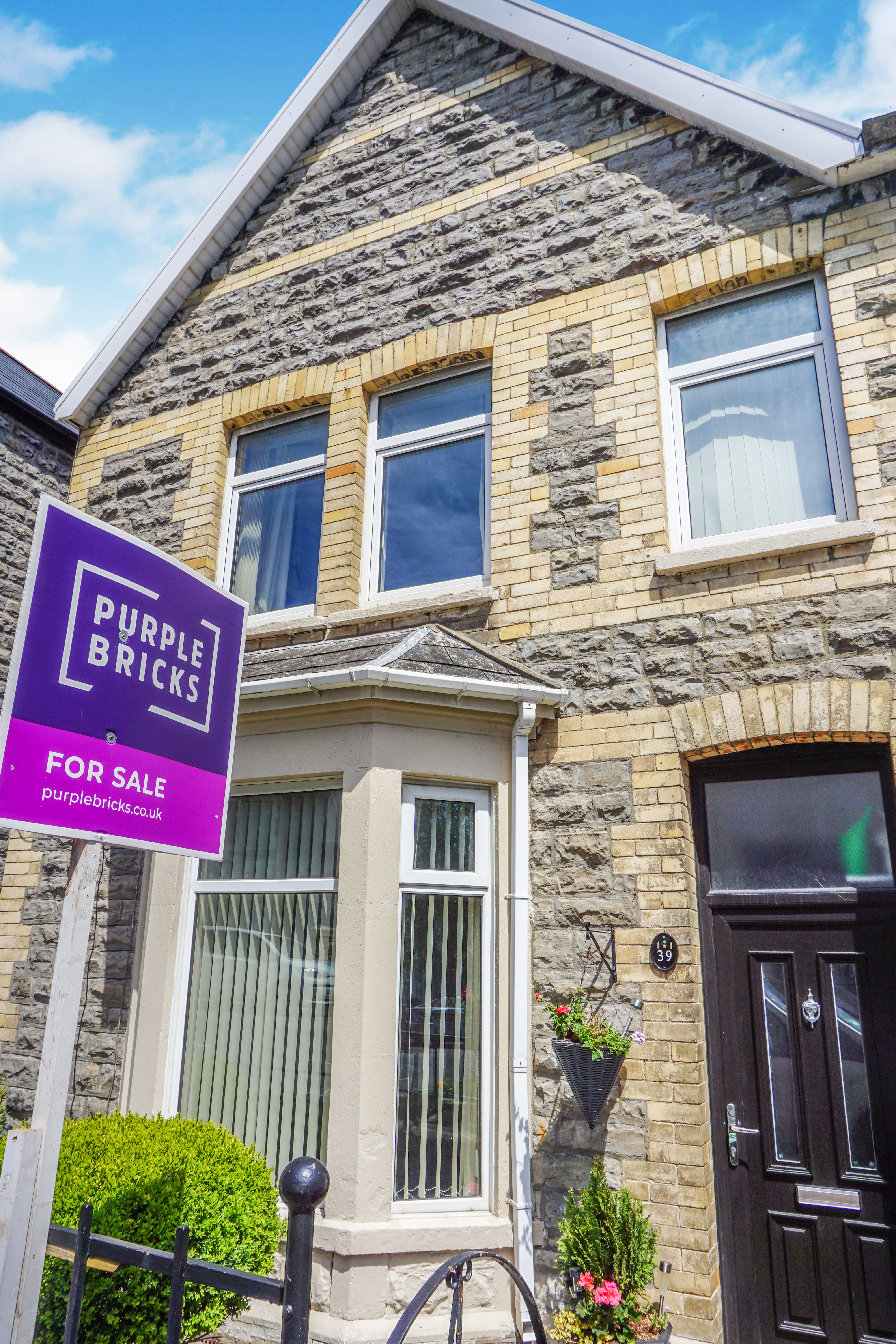 3 bedroom end of terrace house for sale in Newlands Street, Barry, CF62 8EA