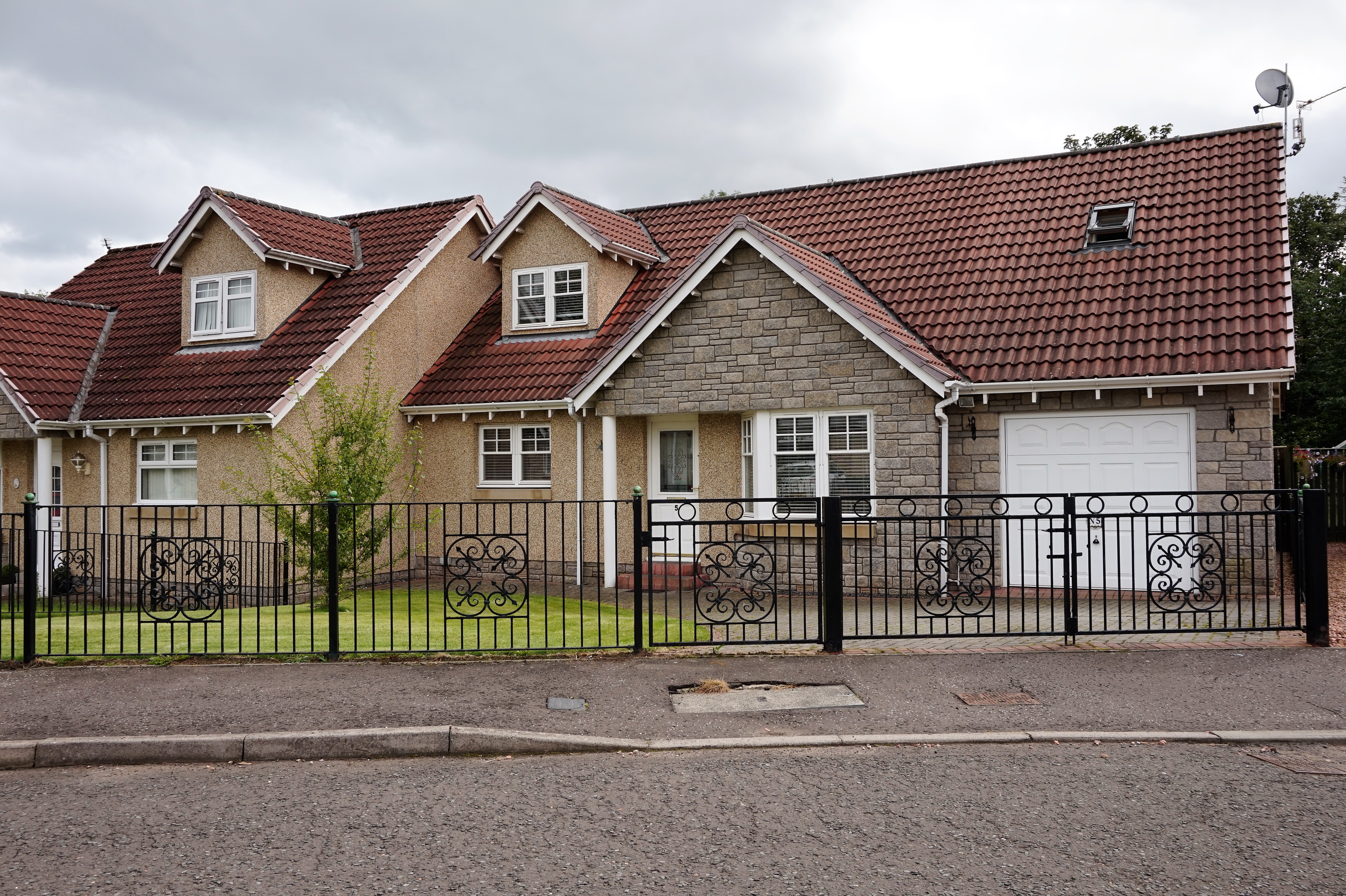 4 bedroom semi-detached house for sale in Ballumbie Meadows, Dundee ...
