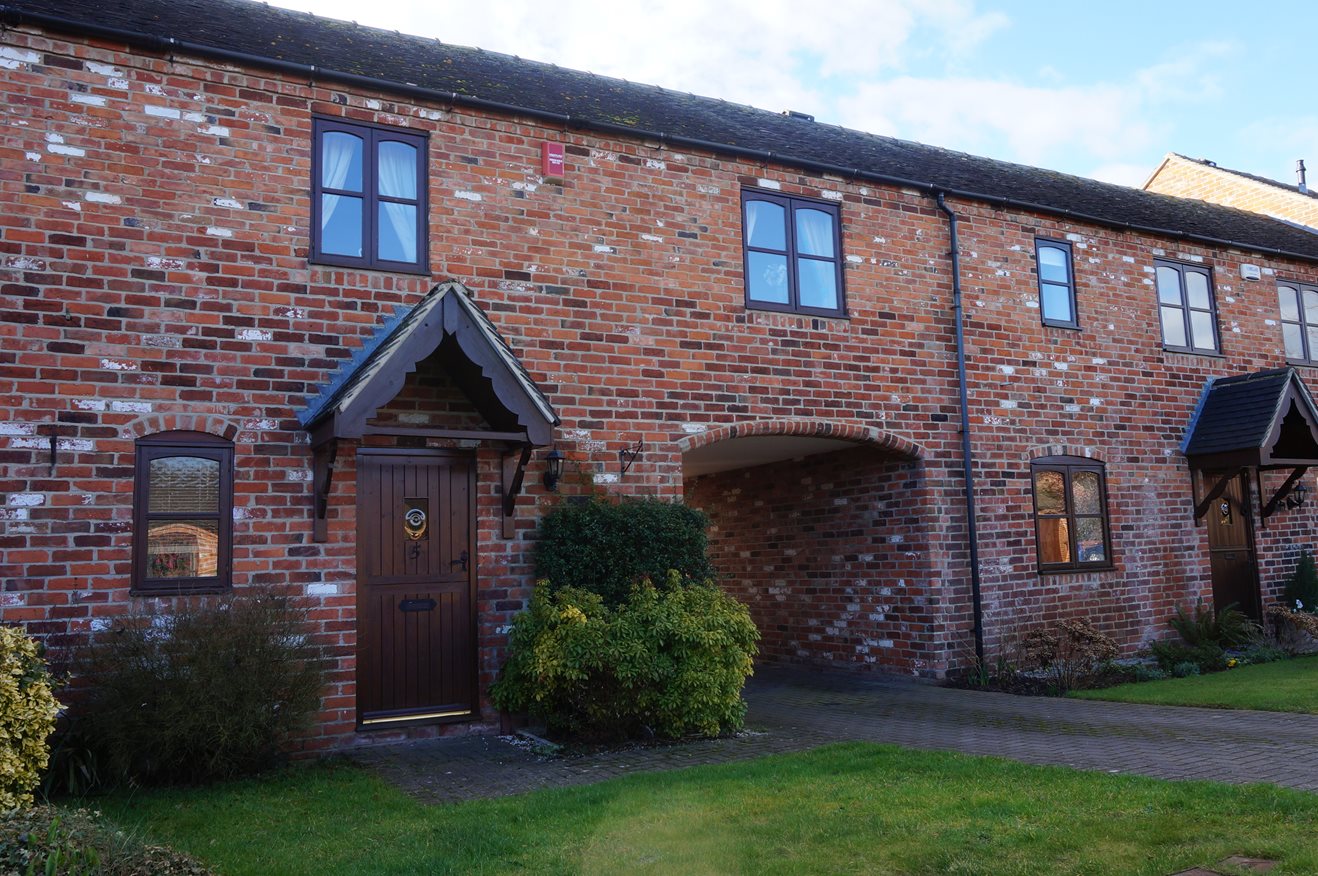 3 bedroom terraced house for sale in Leyfields Farm Mews, Burton-on ...