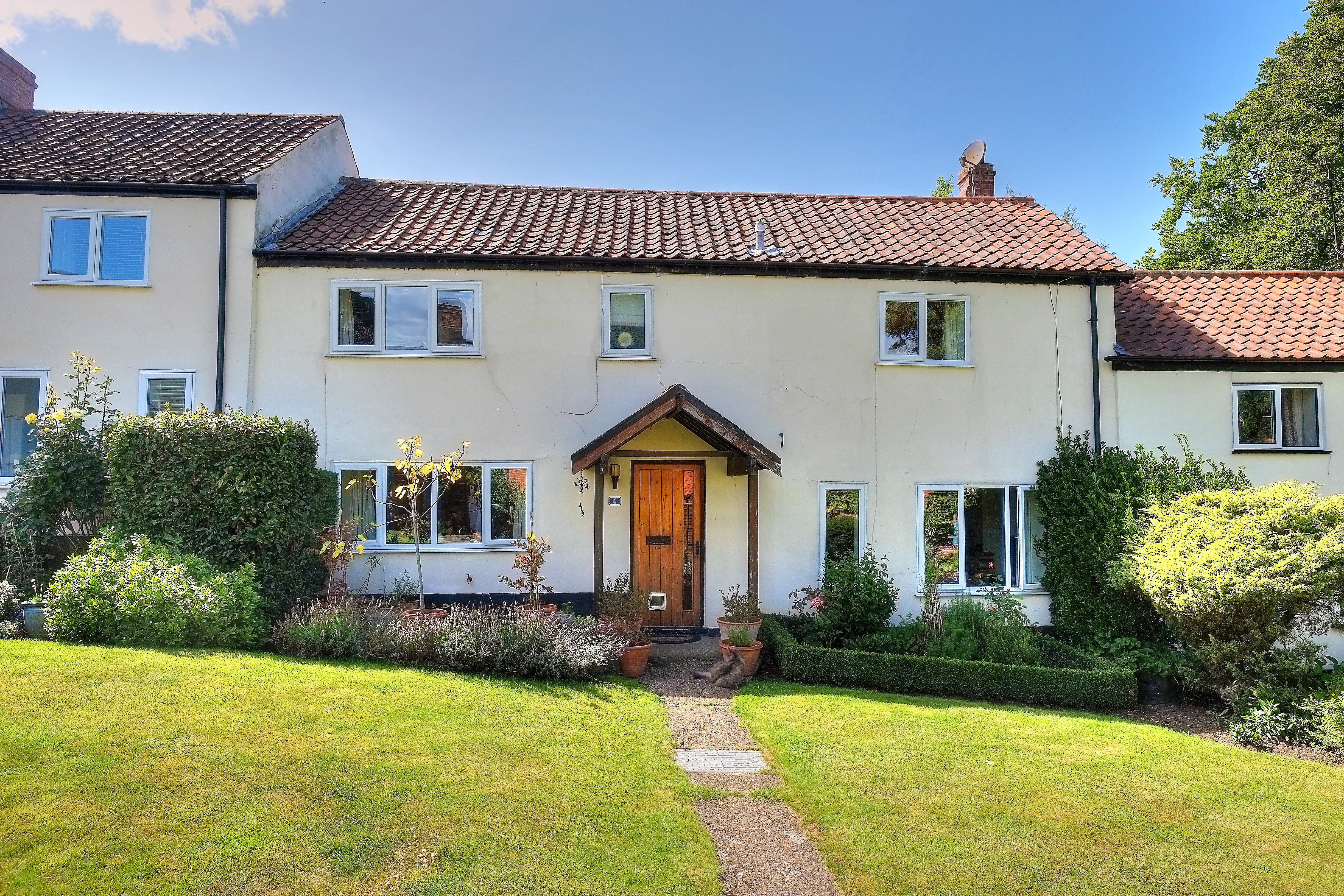 2 bedroom cottage for sale in Childs Terrace, Bawburgh, Norwich, NR9 3LN
