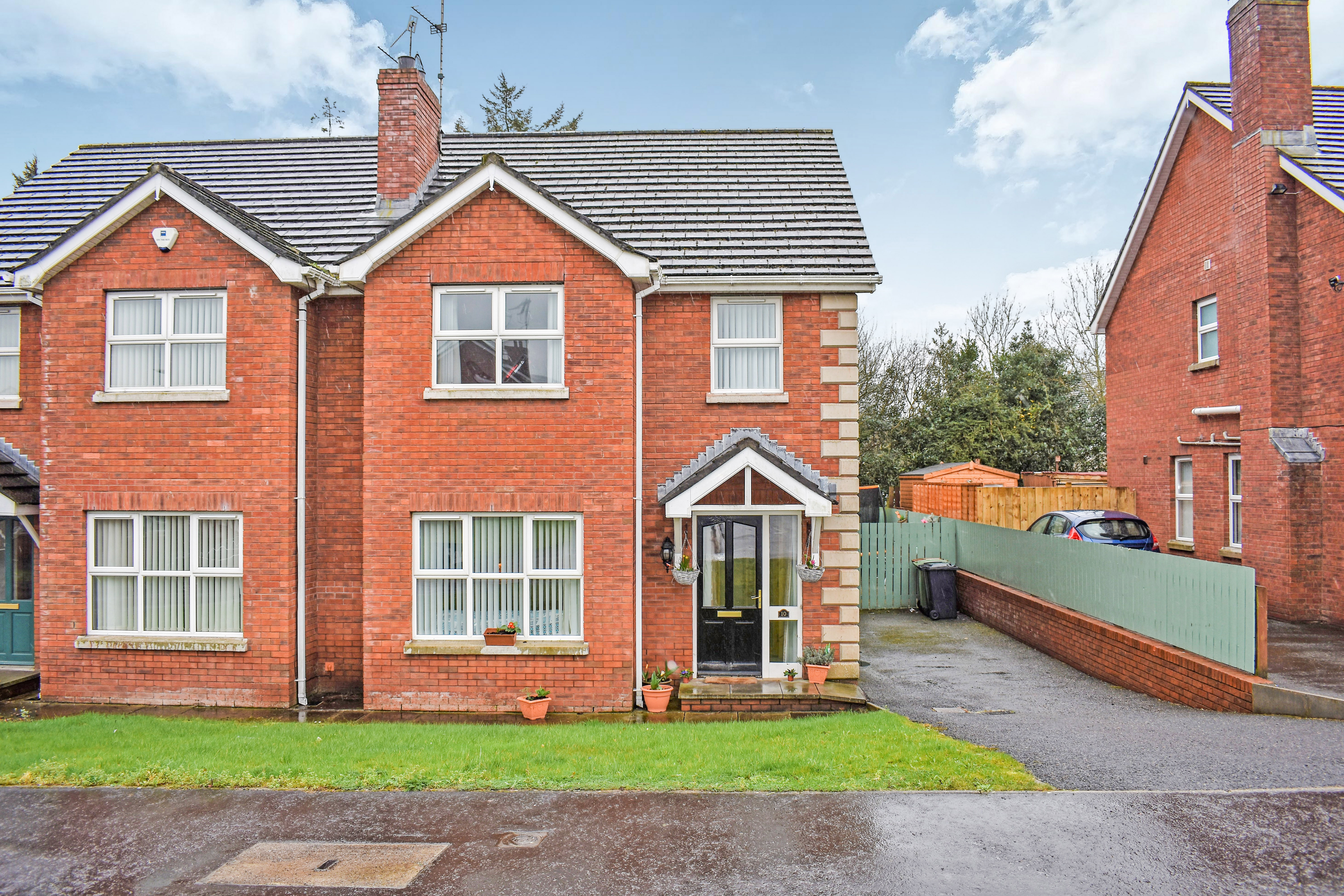 3 bedroom semi-detached house for sale in Moss View, Waringstown, BT66 7LL