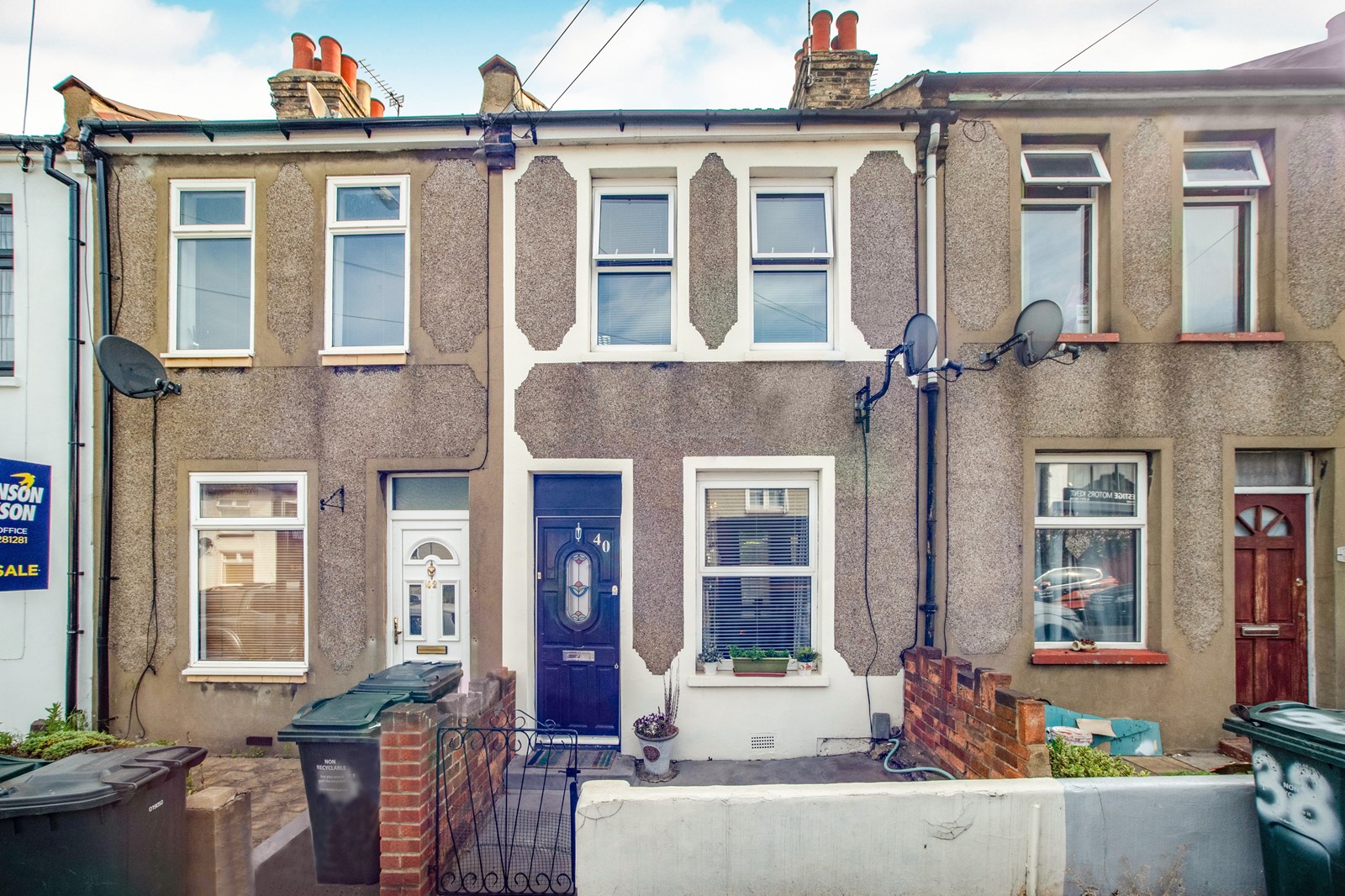 2 bedroom terraced house for sale in St. Vincents Road, Dartford, DA1 1XE