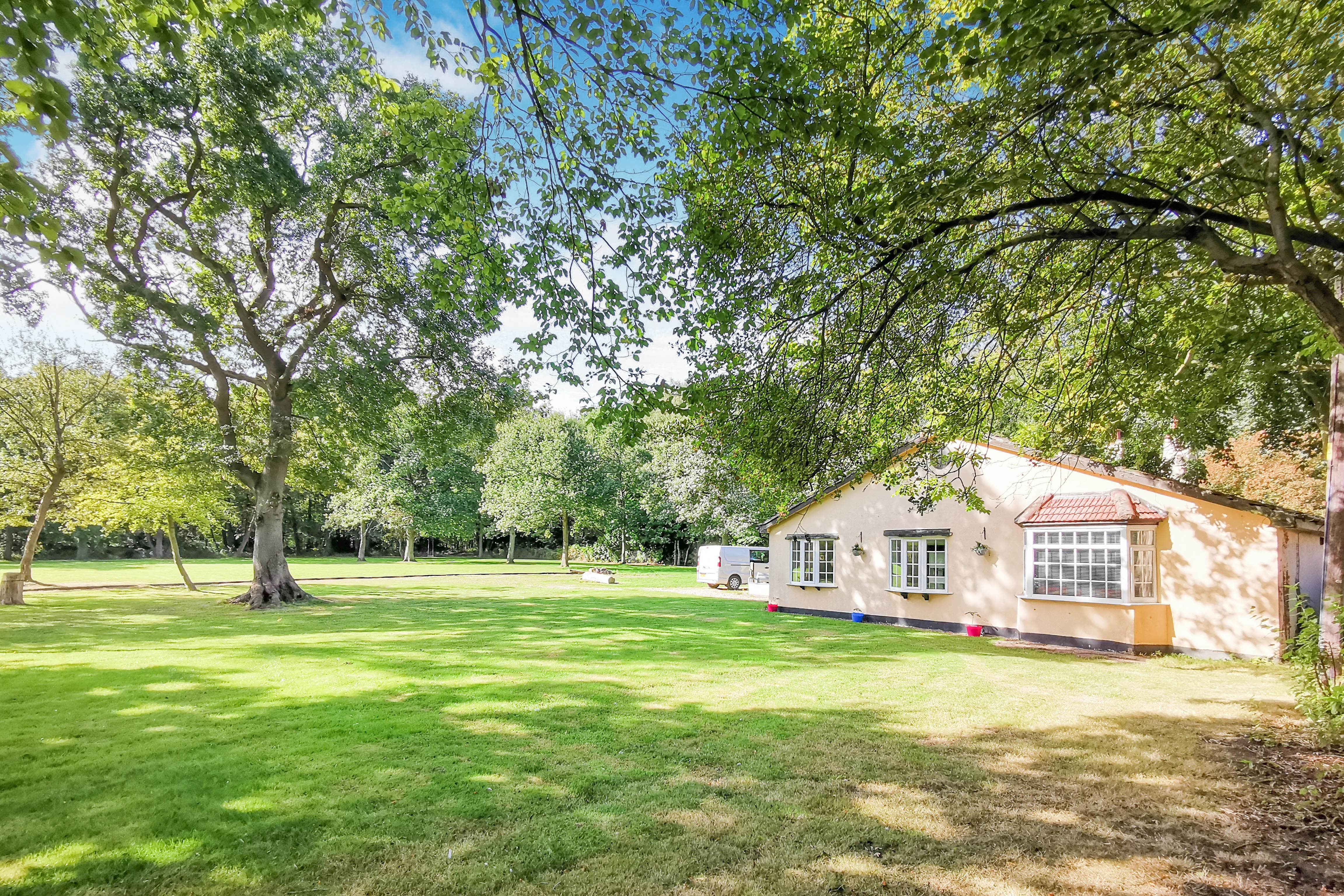 3 bedroom detached bungalow for sale in Old Wood, Skellingthorpe ...