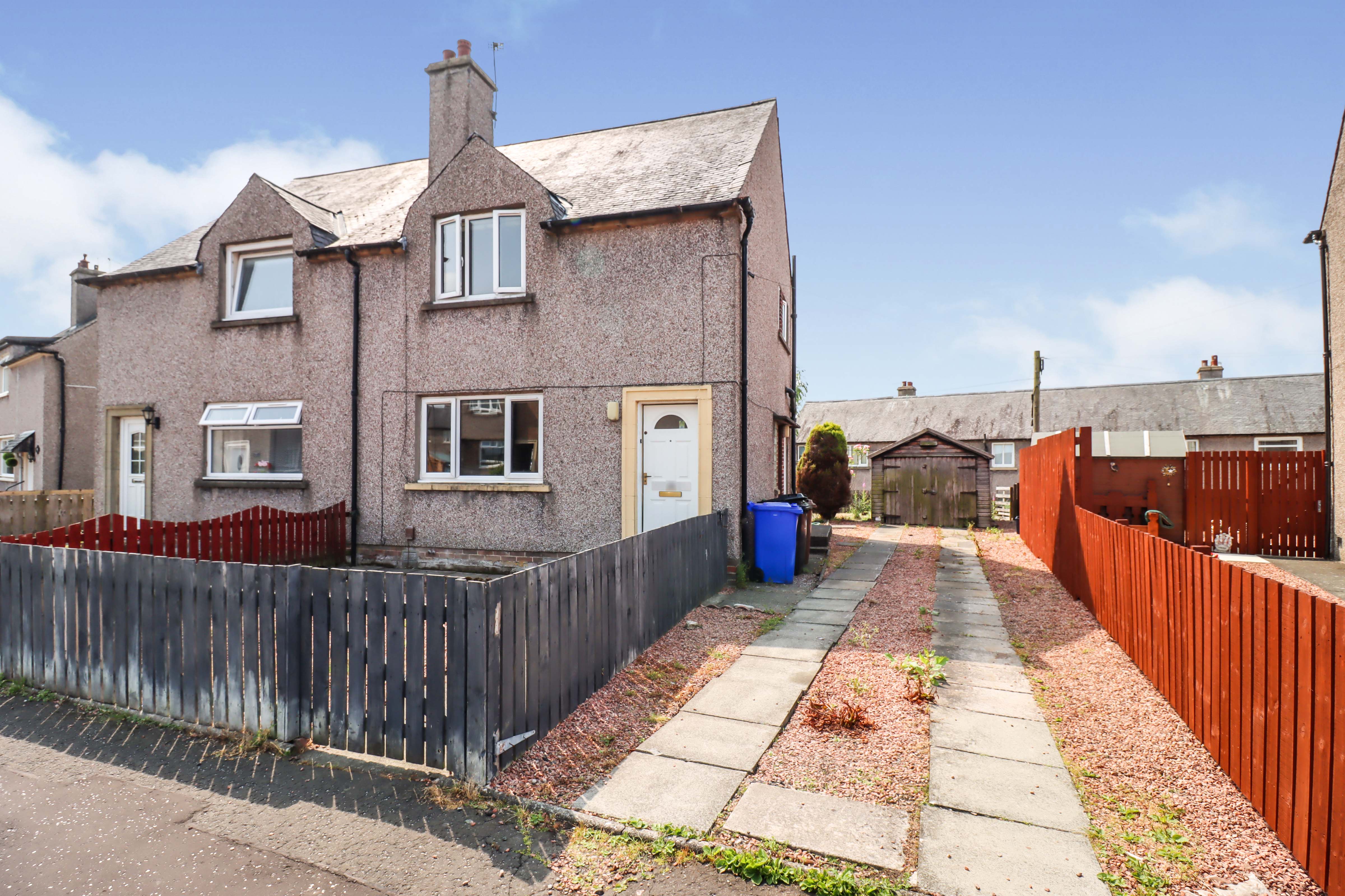 2 bedroom semi-detached house for sale in Gogar Place, Bannockburn, FK7 0EZ