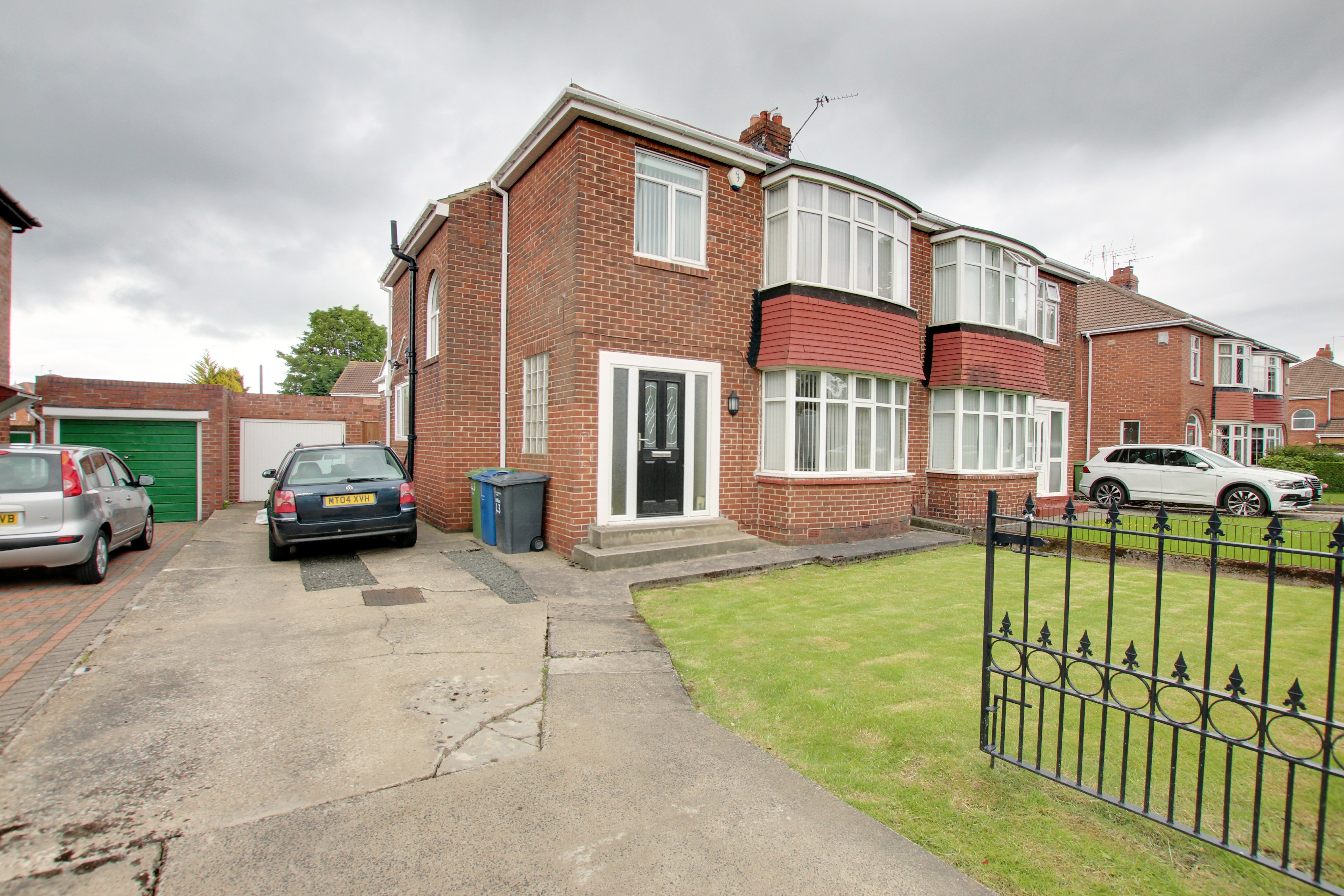 3 bedroom semi-detached house for sale in York Avenue, Jarrow, NE32 5QN