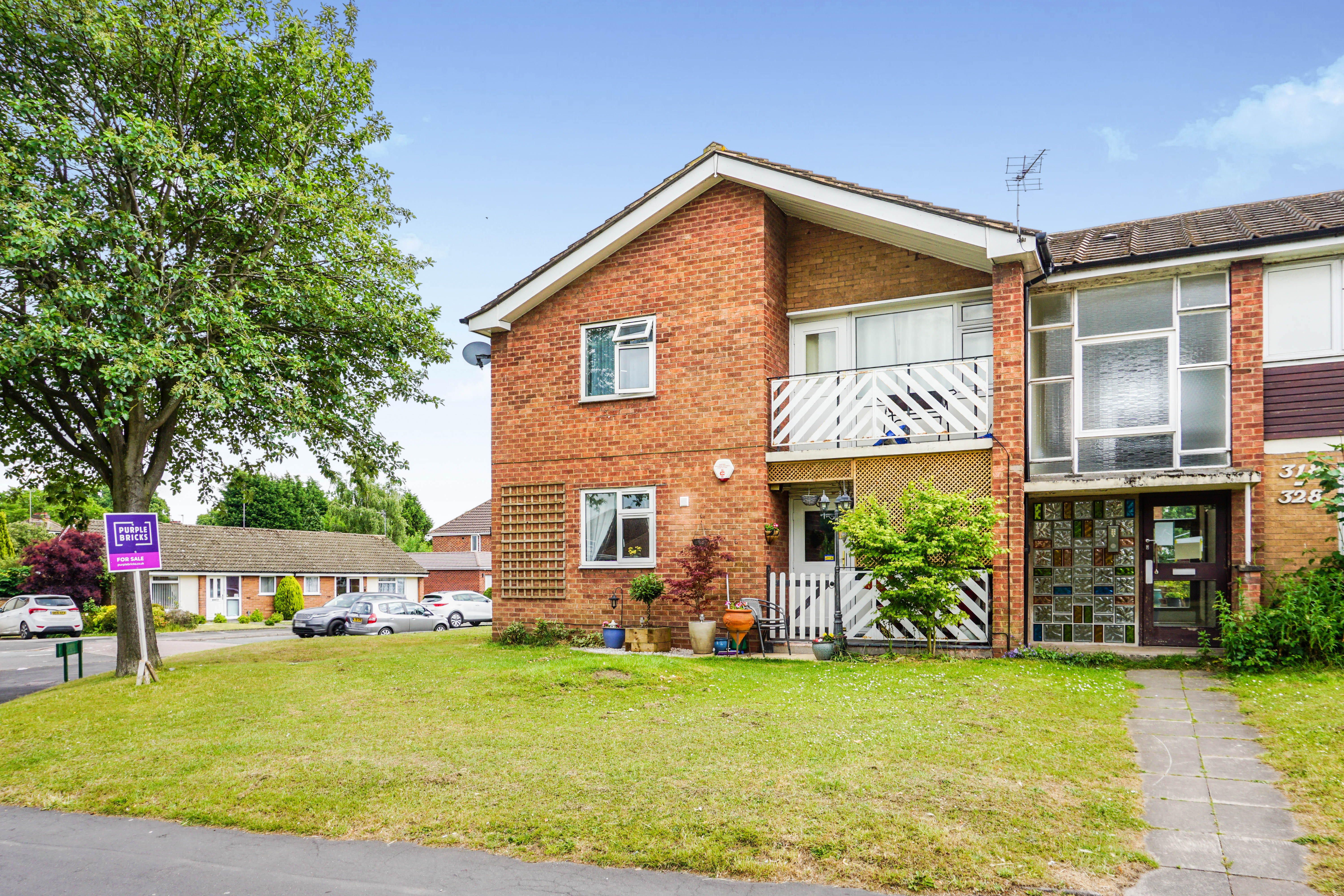 1 bedroom flat for sale in Castle Lane, Solihull, B92 8SG