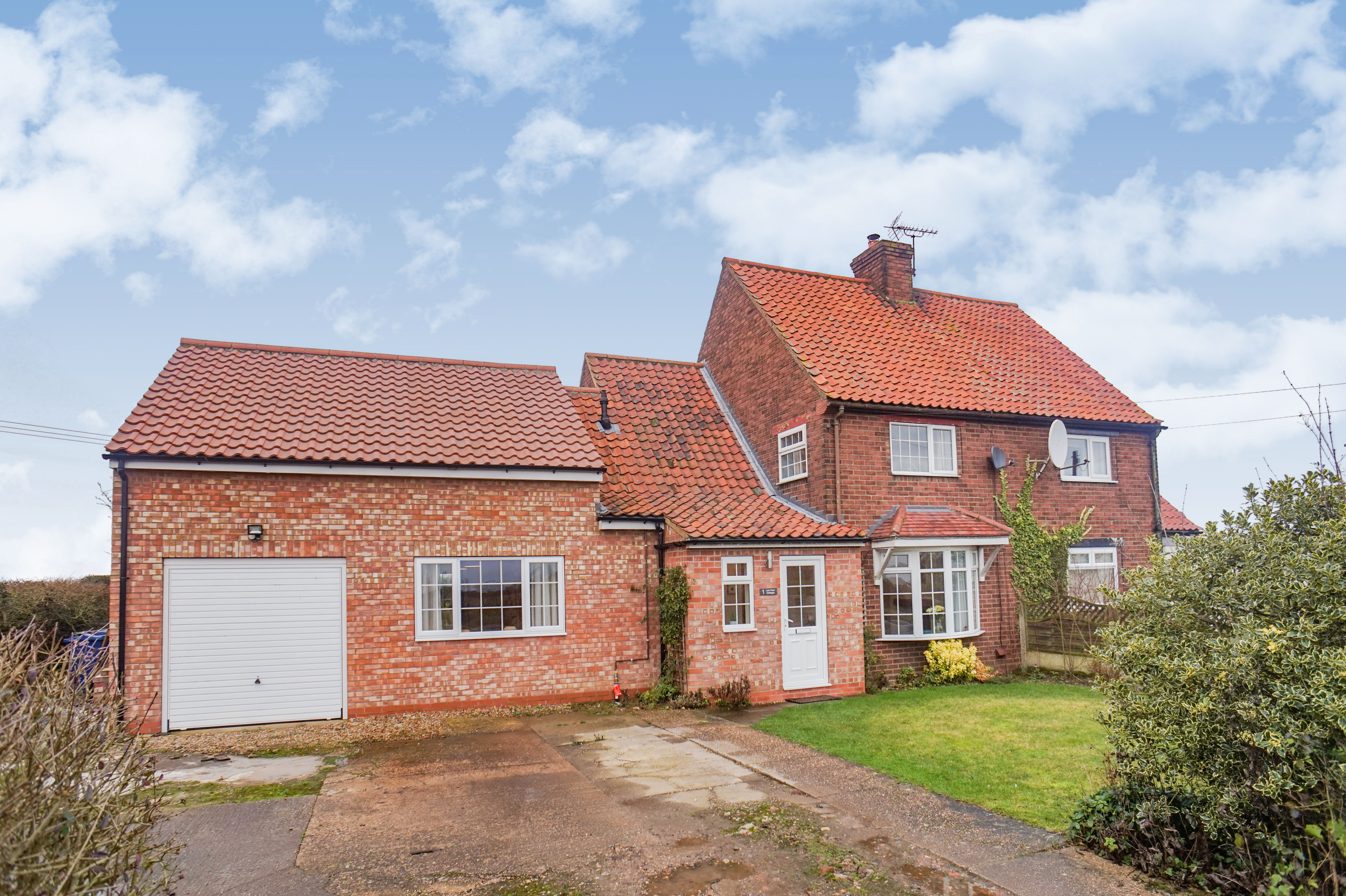 4 bedroom semi-detached house for sale in Glentworth Road, Kexby, DN21 5DU