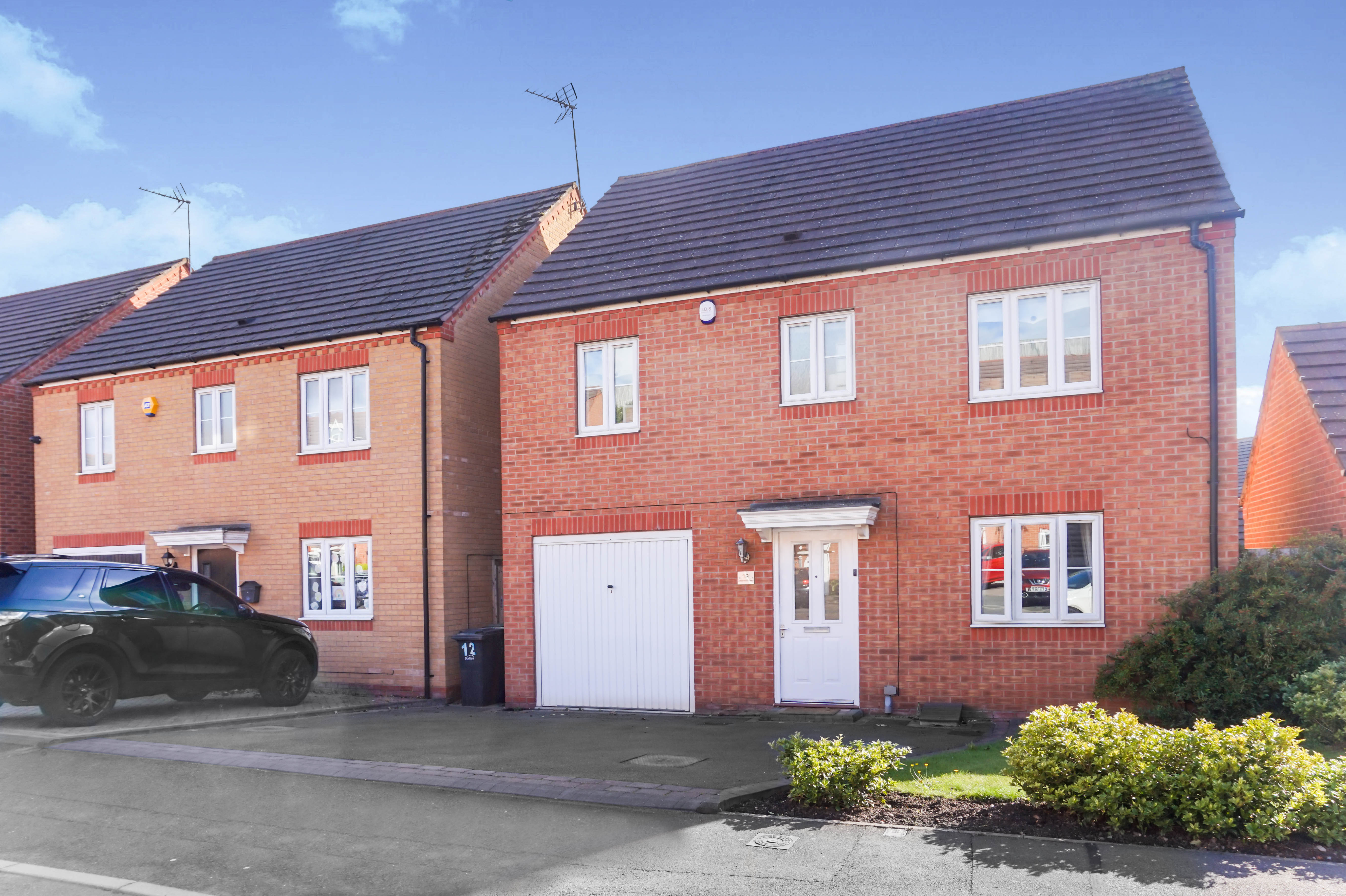 4 bedroom detached house for sale in Goodrich Mews, Dudley, DY3 2FG