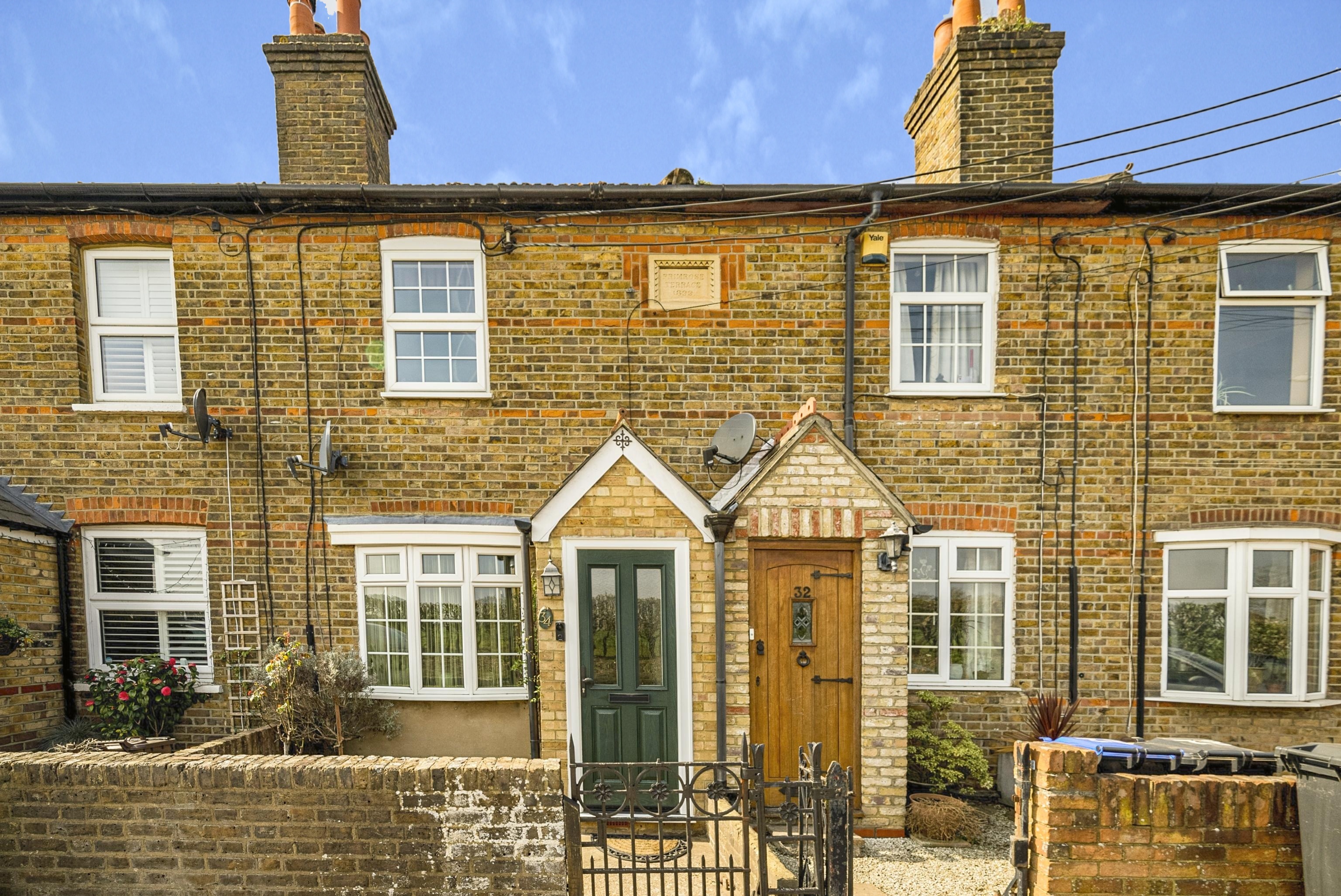 2 bedroom terraced house for sale in Mansion Lane, Iver, SL0 9RN